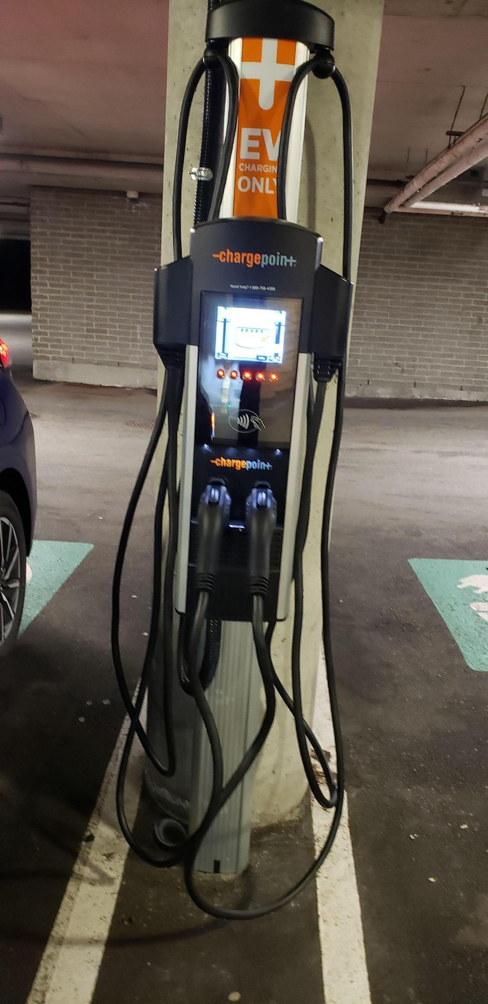 Burnaby Public Library - McGill Branch | Burnaby, BC | EV Station