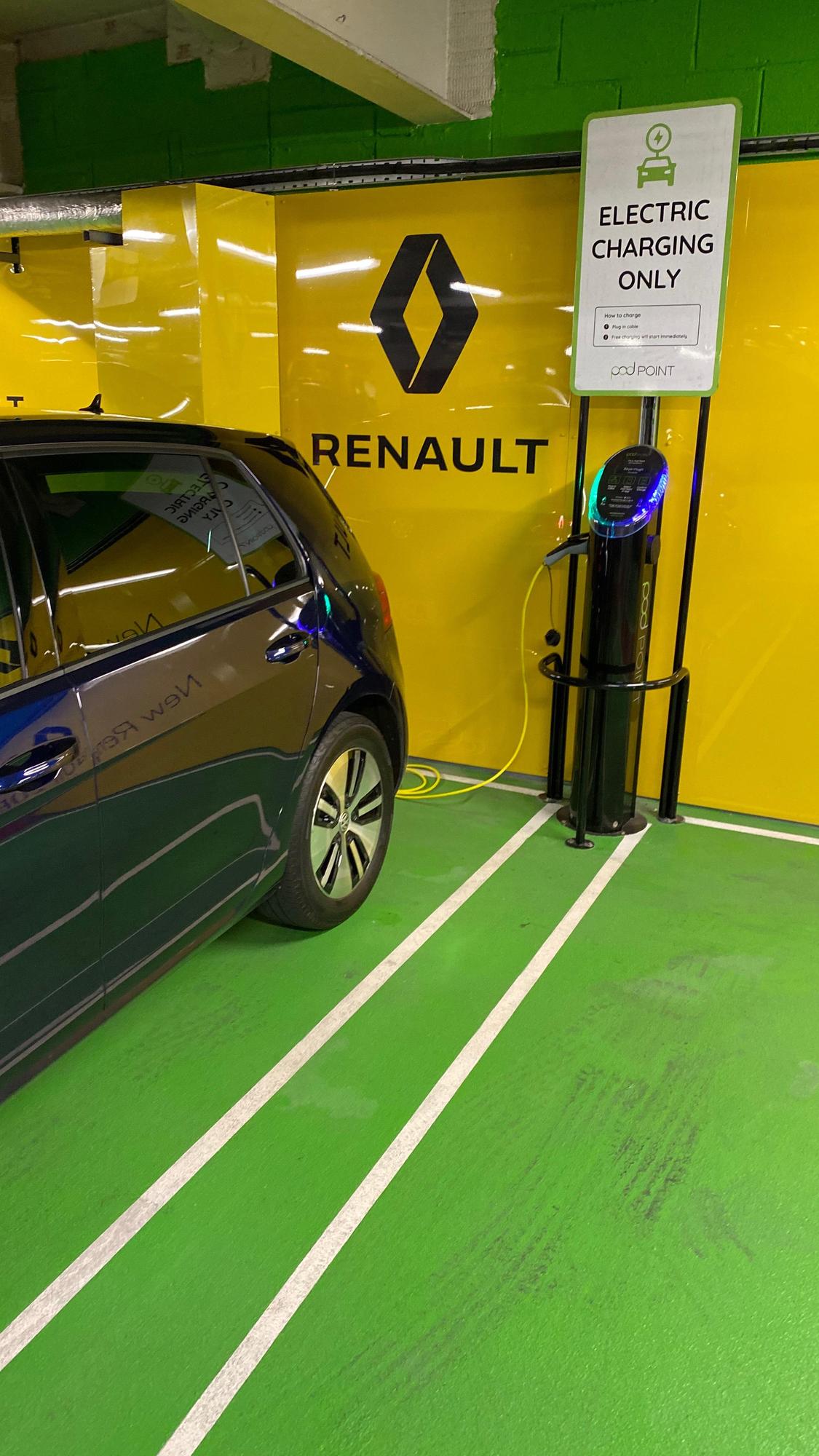 Dundrum Town Centre (Red, L2) | Dublin, D | EV Station