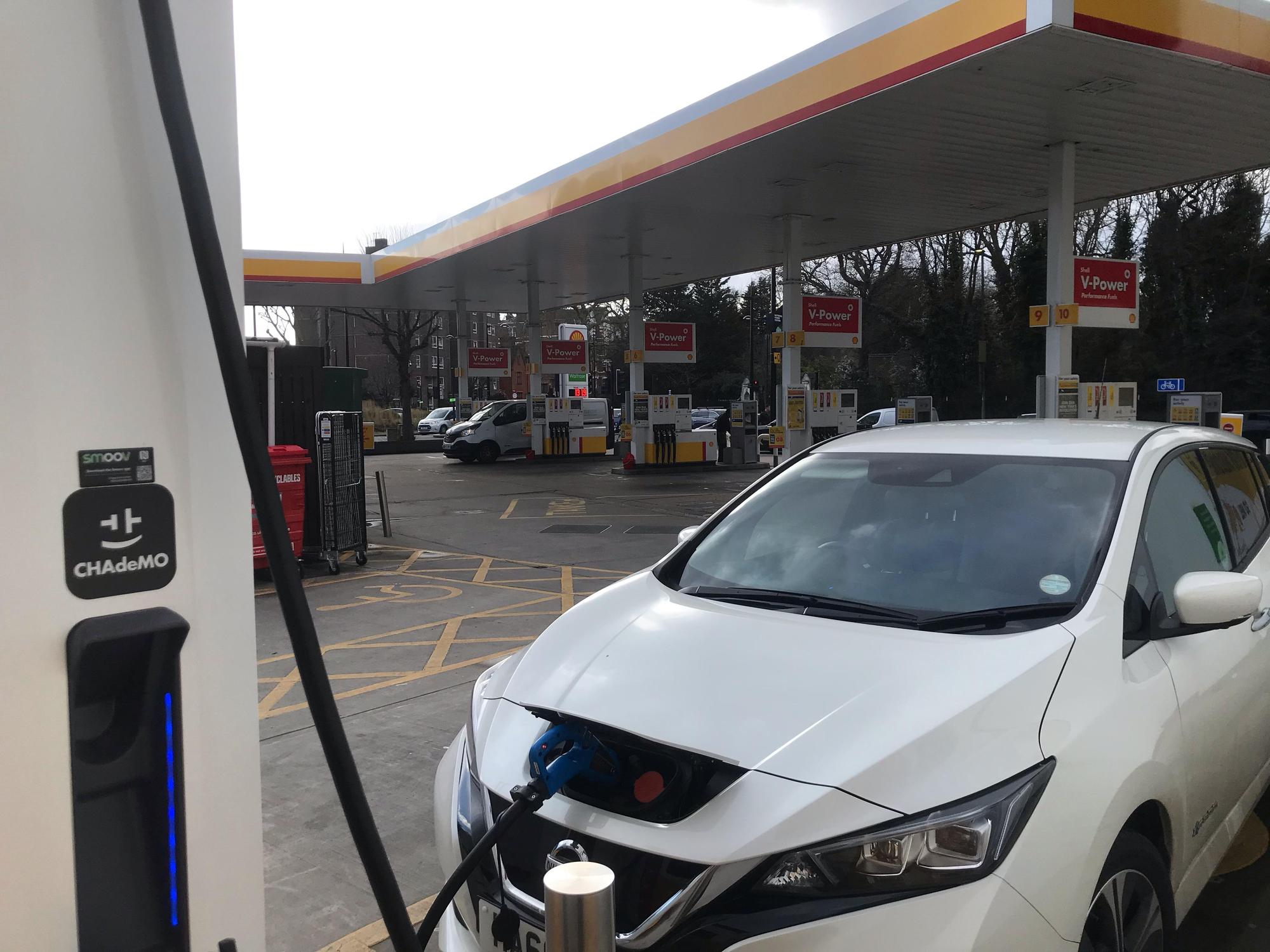 Shell Little Waitrose Battersea | 326 Queenstown Rd, Nine Elms, London ...