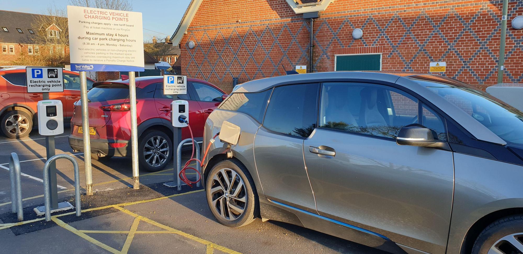 Princes St Car Park | 4 Princes Rd, Romsey SO51 8DS, UK | EV Station