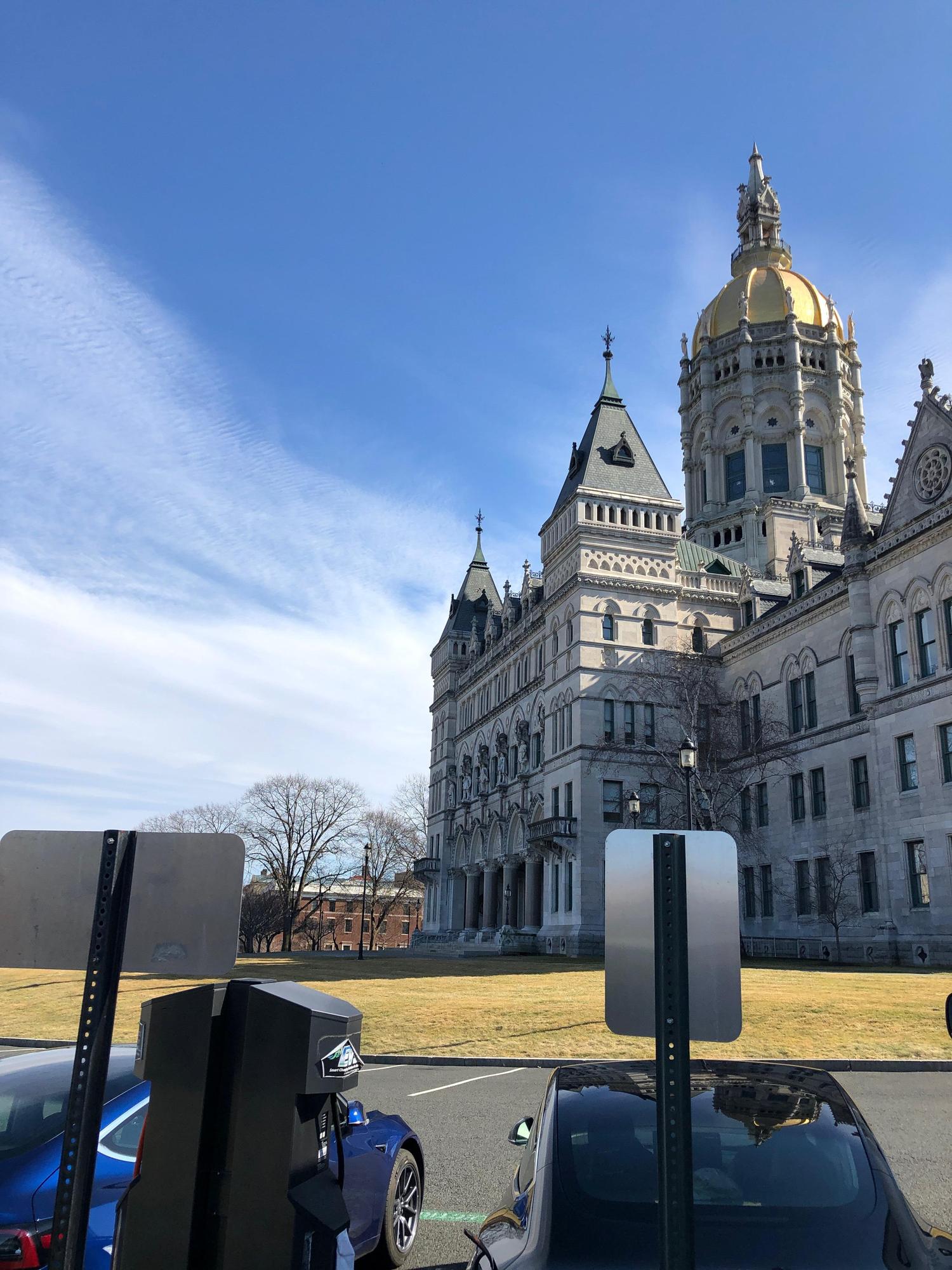 Connecticut State Capitol Building | Hartford, CT | EV Station