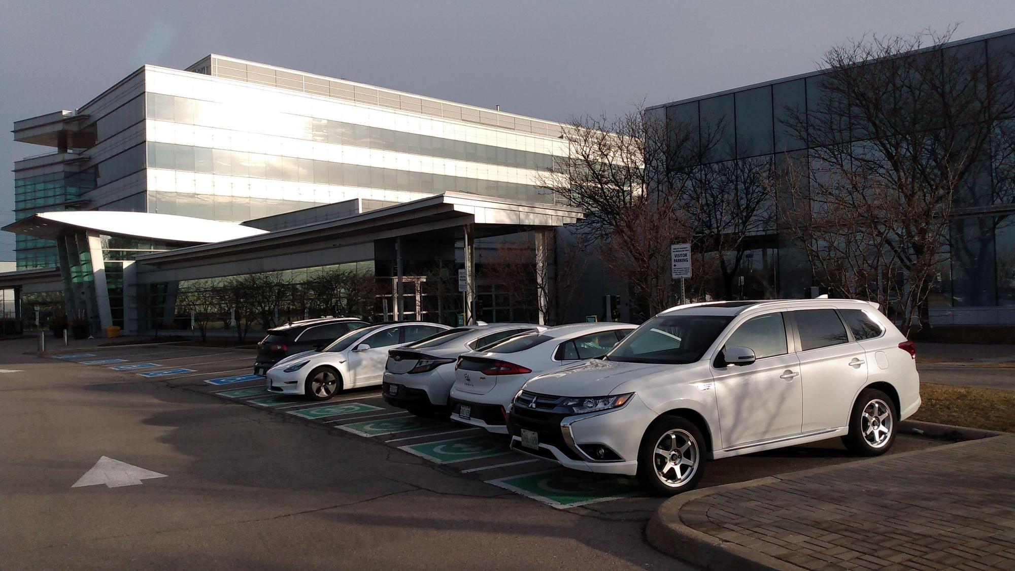 1004 Middlegate Rd Parking Lot | Mississauga, ON | EV Station