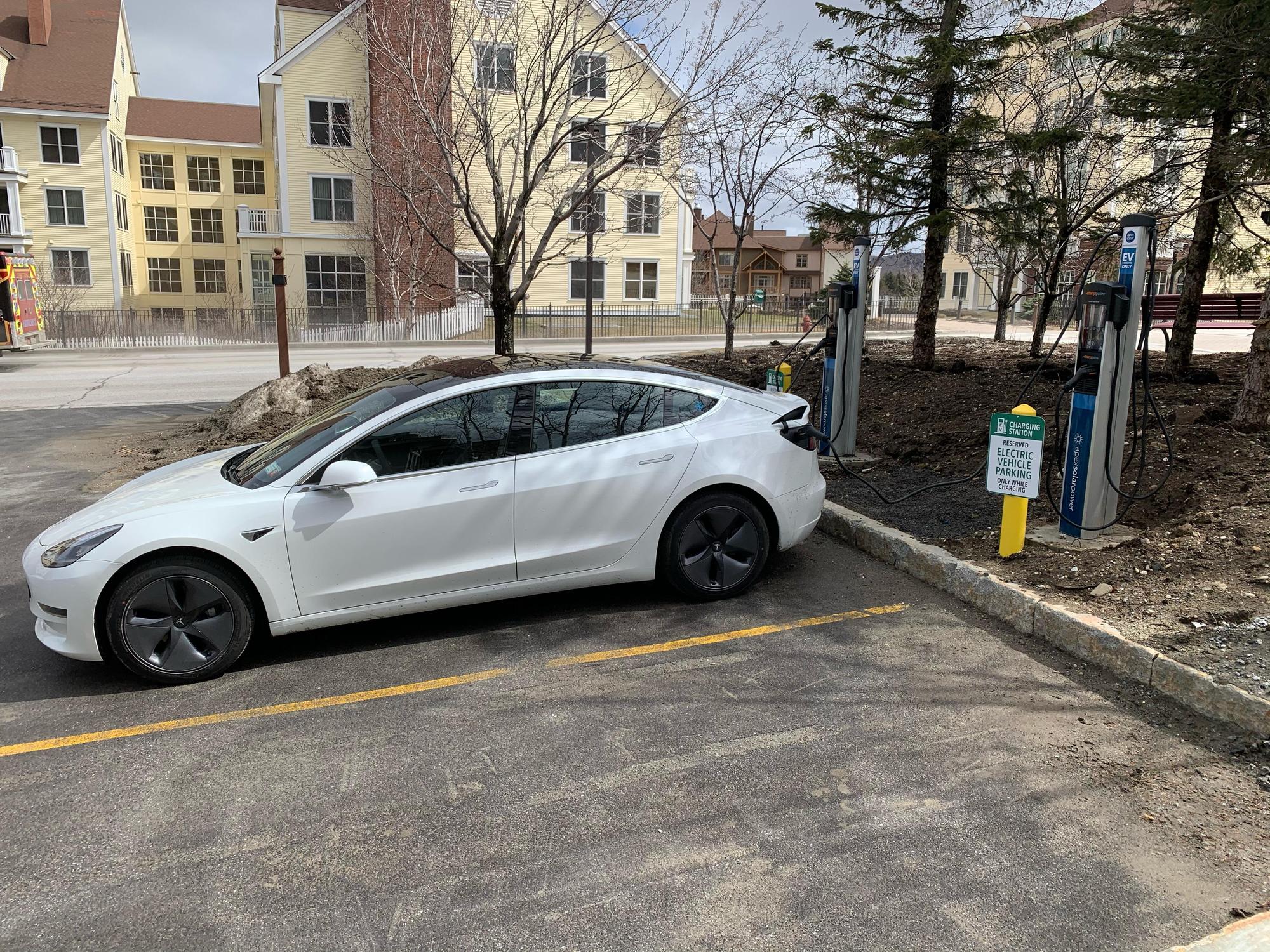 Stratton Welcome Center | Stratton, VT | EV Station