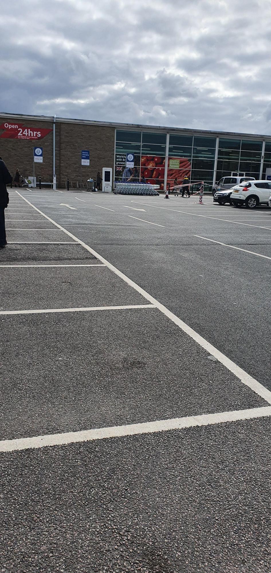 Tesco Extra Batley | Bradford Rd, Batley, WF17 5DR, United Kingdom | EV ...