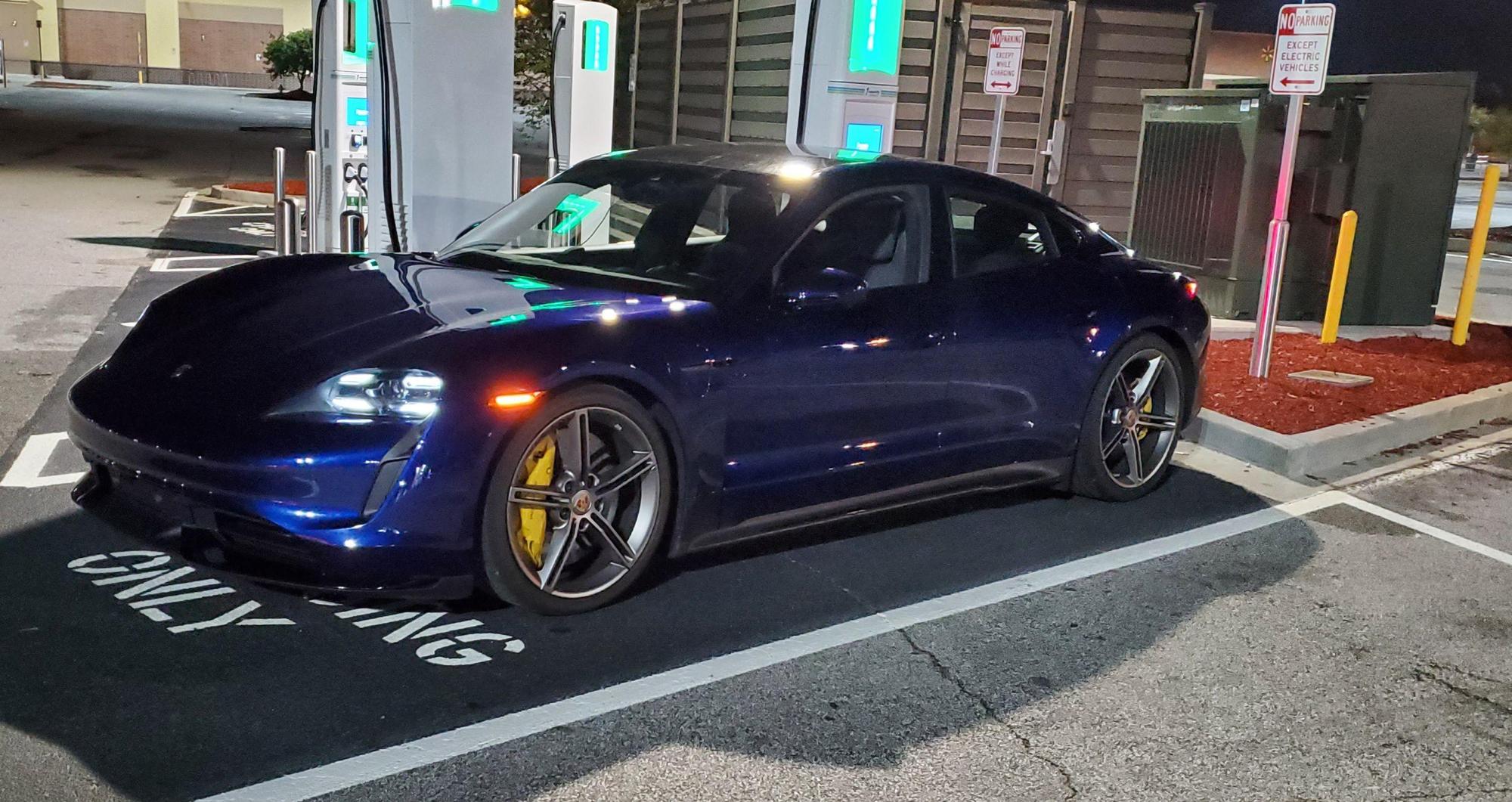 Walmart Supercenter | Stockbridge, GA | EV Station