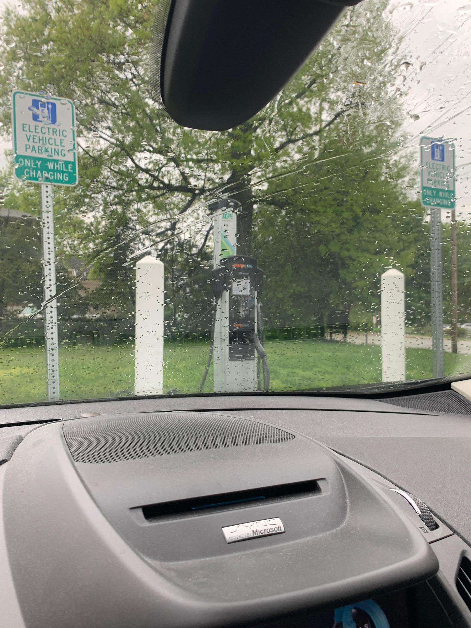 LG&E Crescent Hill Library | Louisville, KY | EV Station