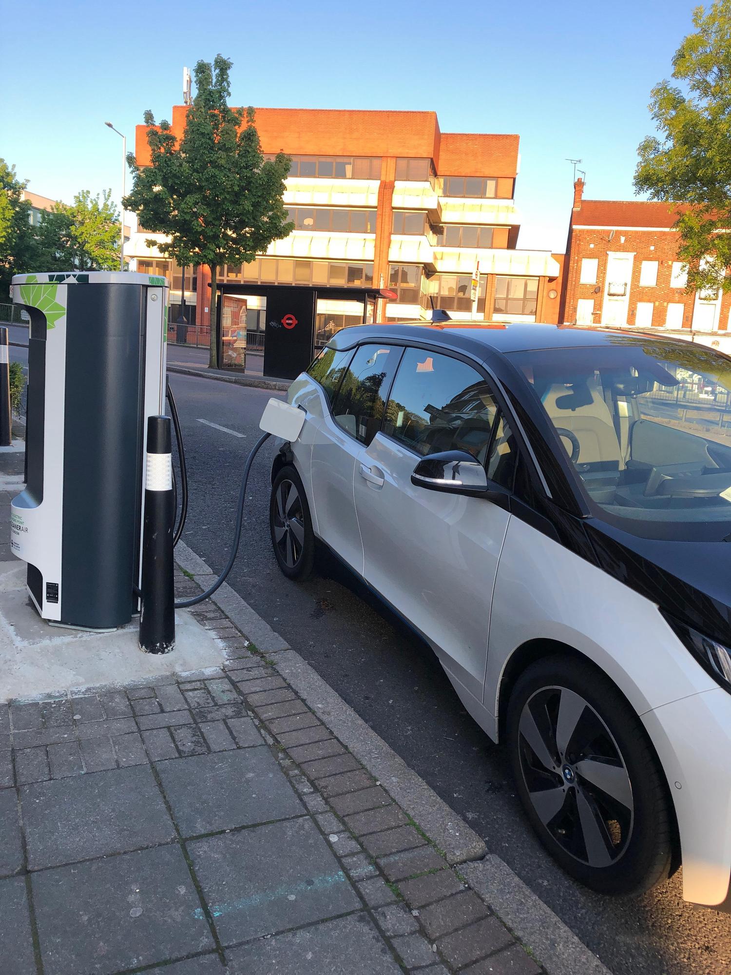 Ashbourne Parade Parking | 5-6 Ashbourne Parade, London W5 3QS, UK | EV ...