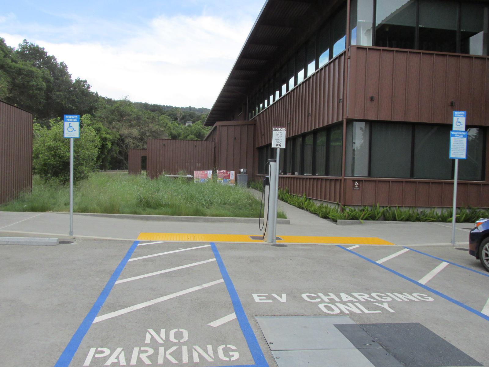 Foothill College - Admissions | Los Altos Hills, CA | EV Station