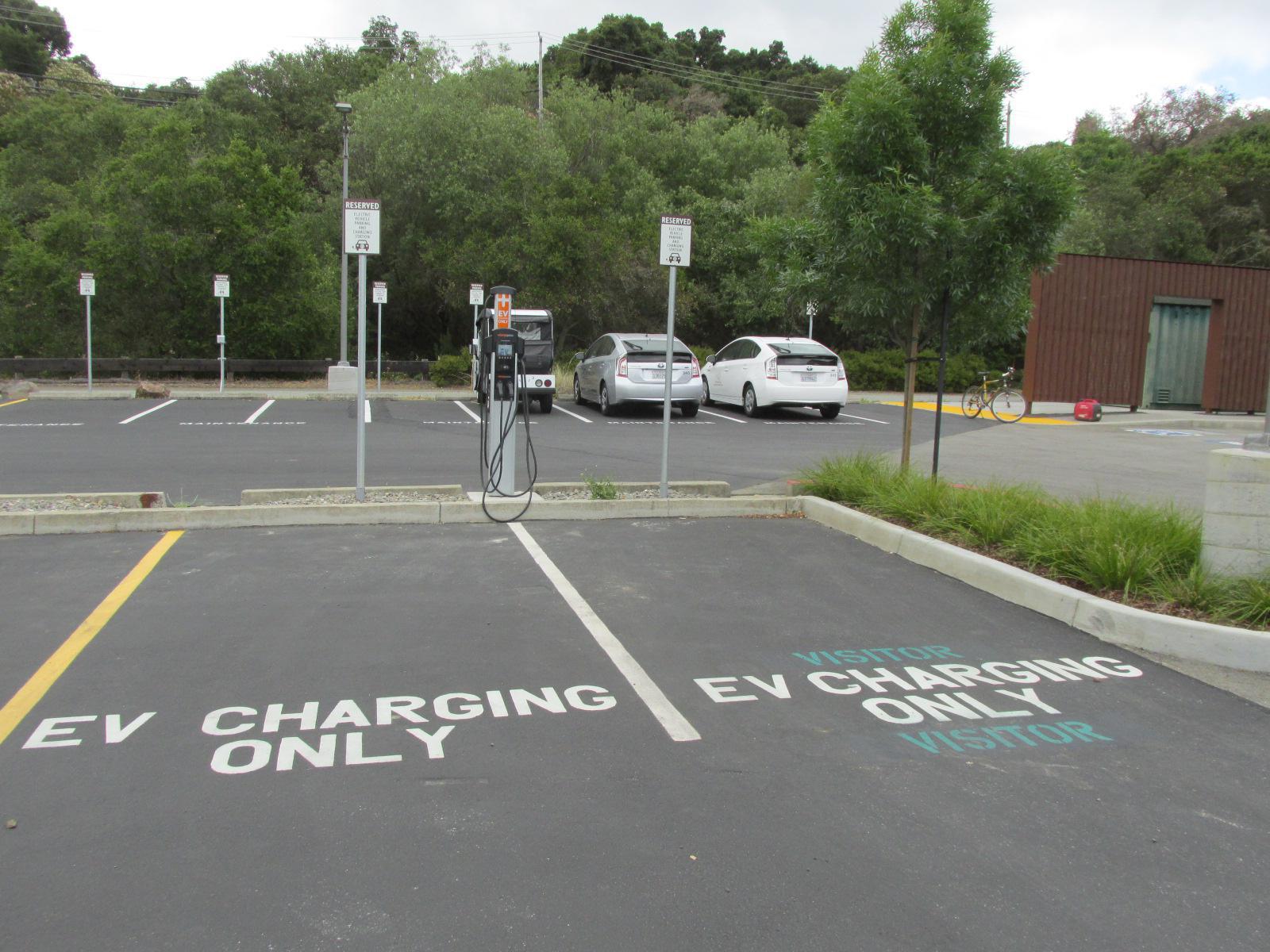Foothill College - Admissions | Los Altos Hills, CA | EV Station