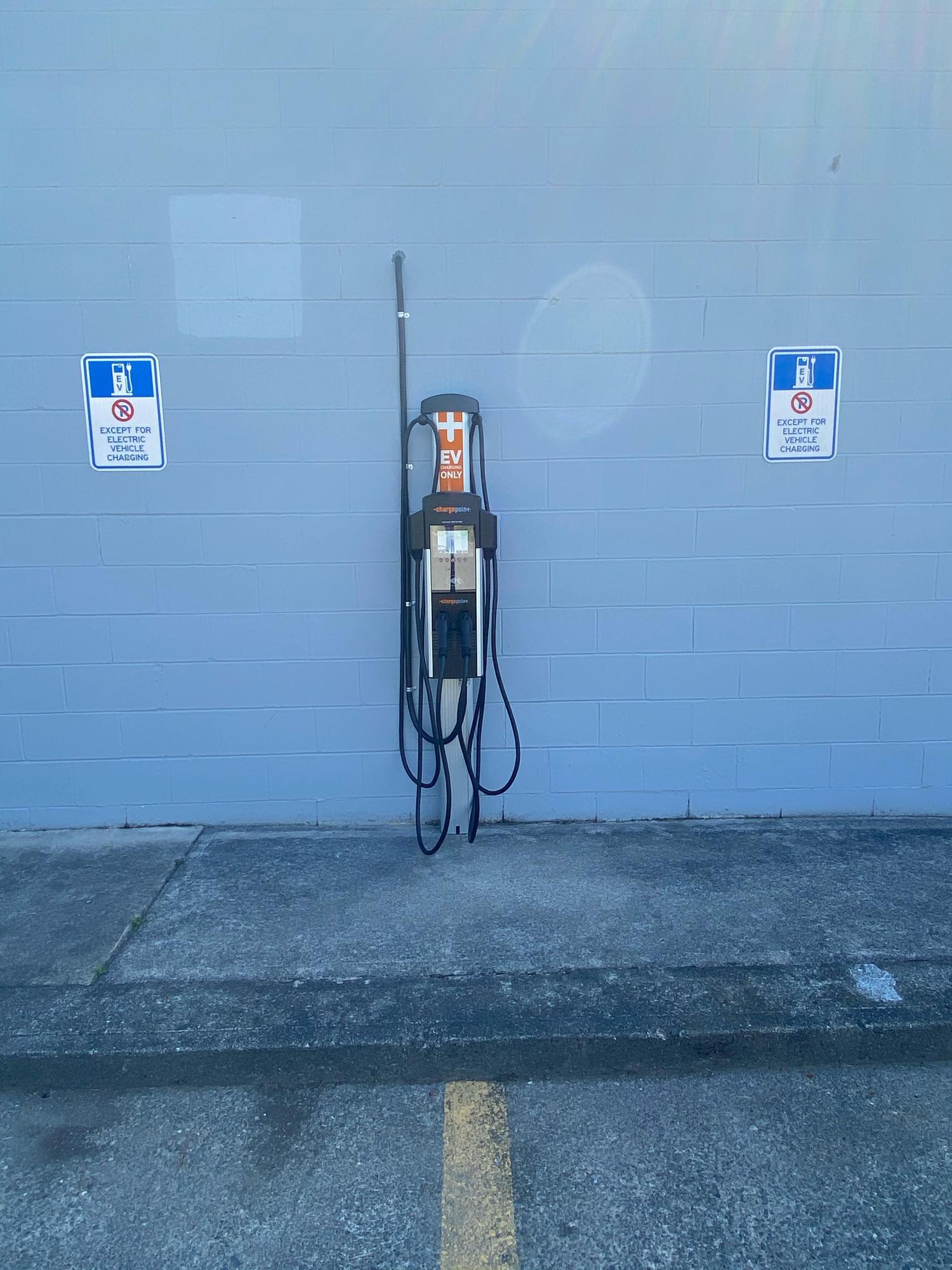 Comox Fire Hall | Comox, BC | EV Station