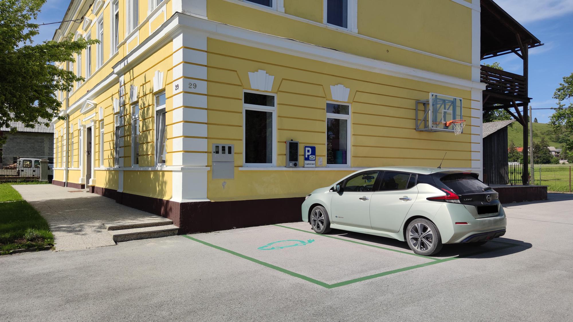 Elevat Stara Šola | Nova vas 29, 1385 Nova Vas | EV Station