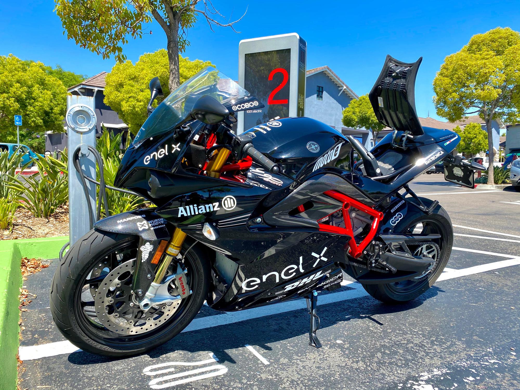 4S Commons Town Center | San Diego, CA | EV Station