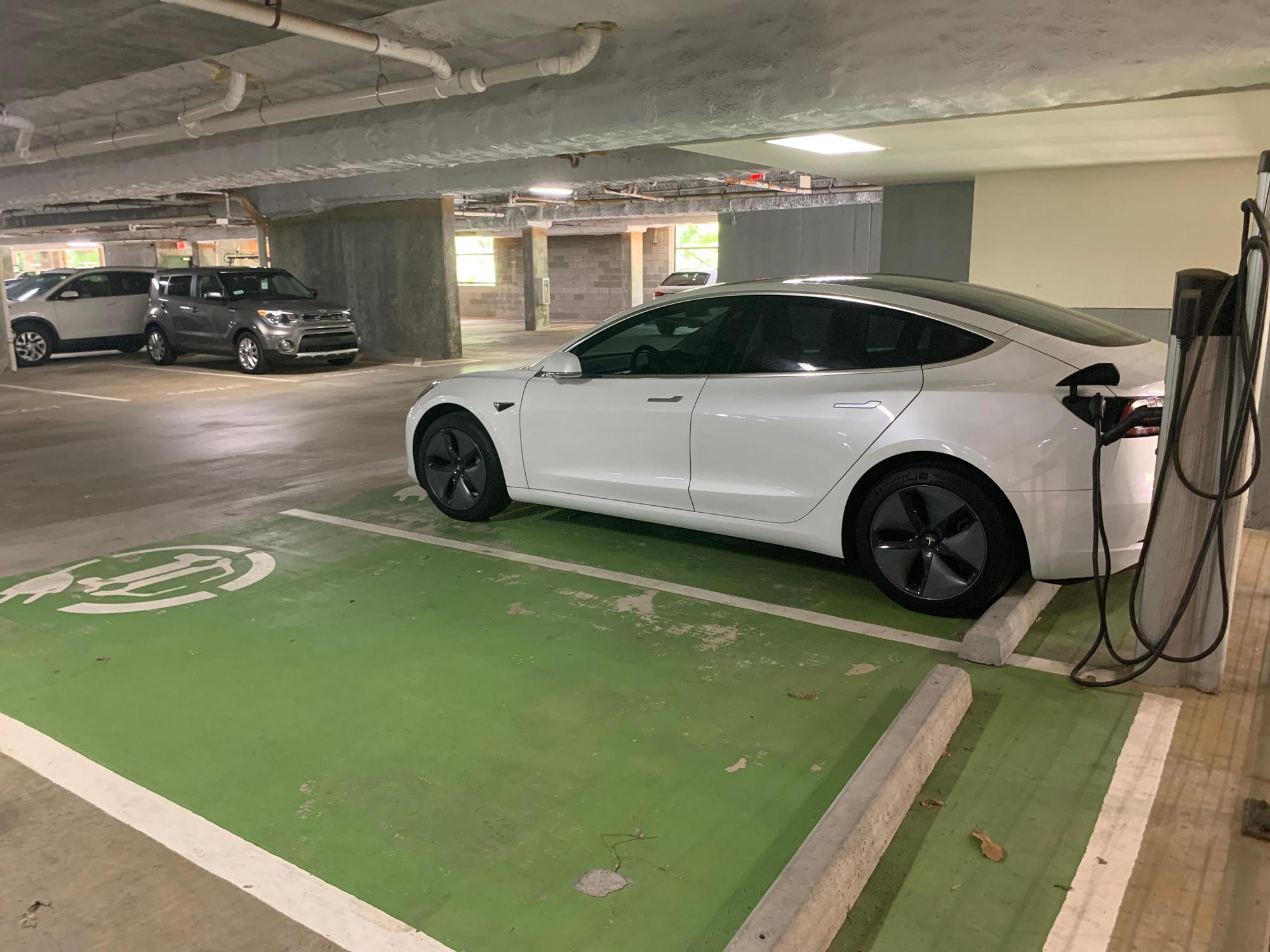 Camden Buckhead Square Apartments | Atlanta, GA | EV Station