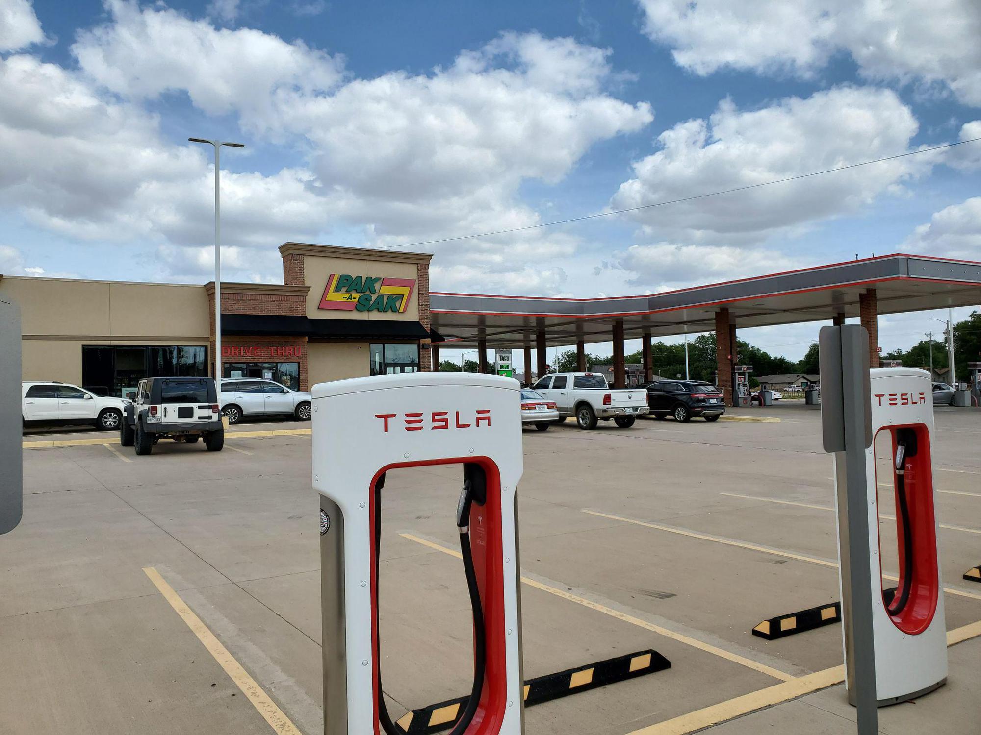 Pak A Sak Convenience Store | Childress, TX | EV Station