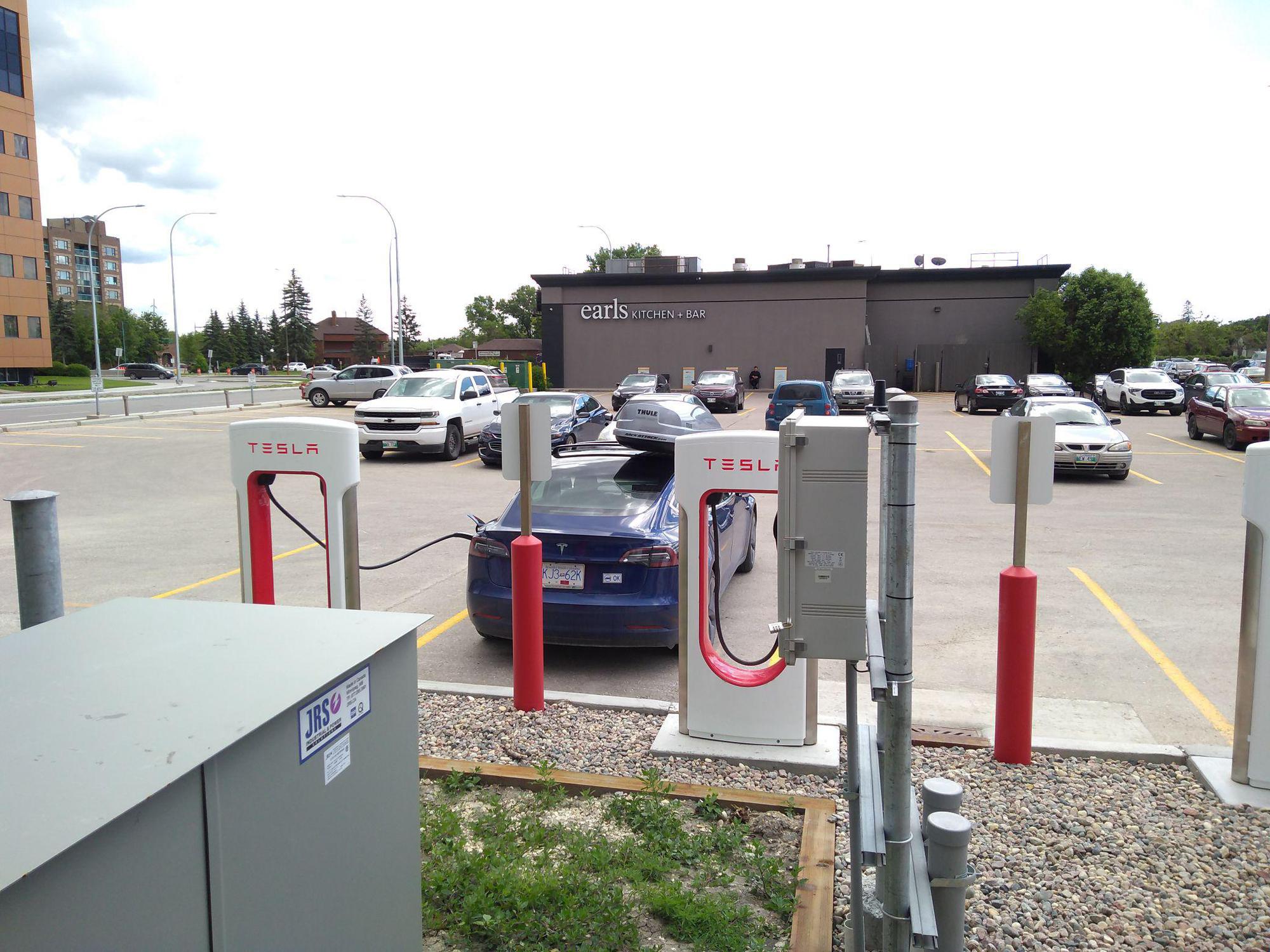 CF Polo Park | Winnipeg, MB | EV Station