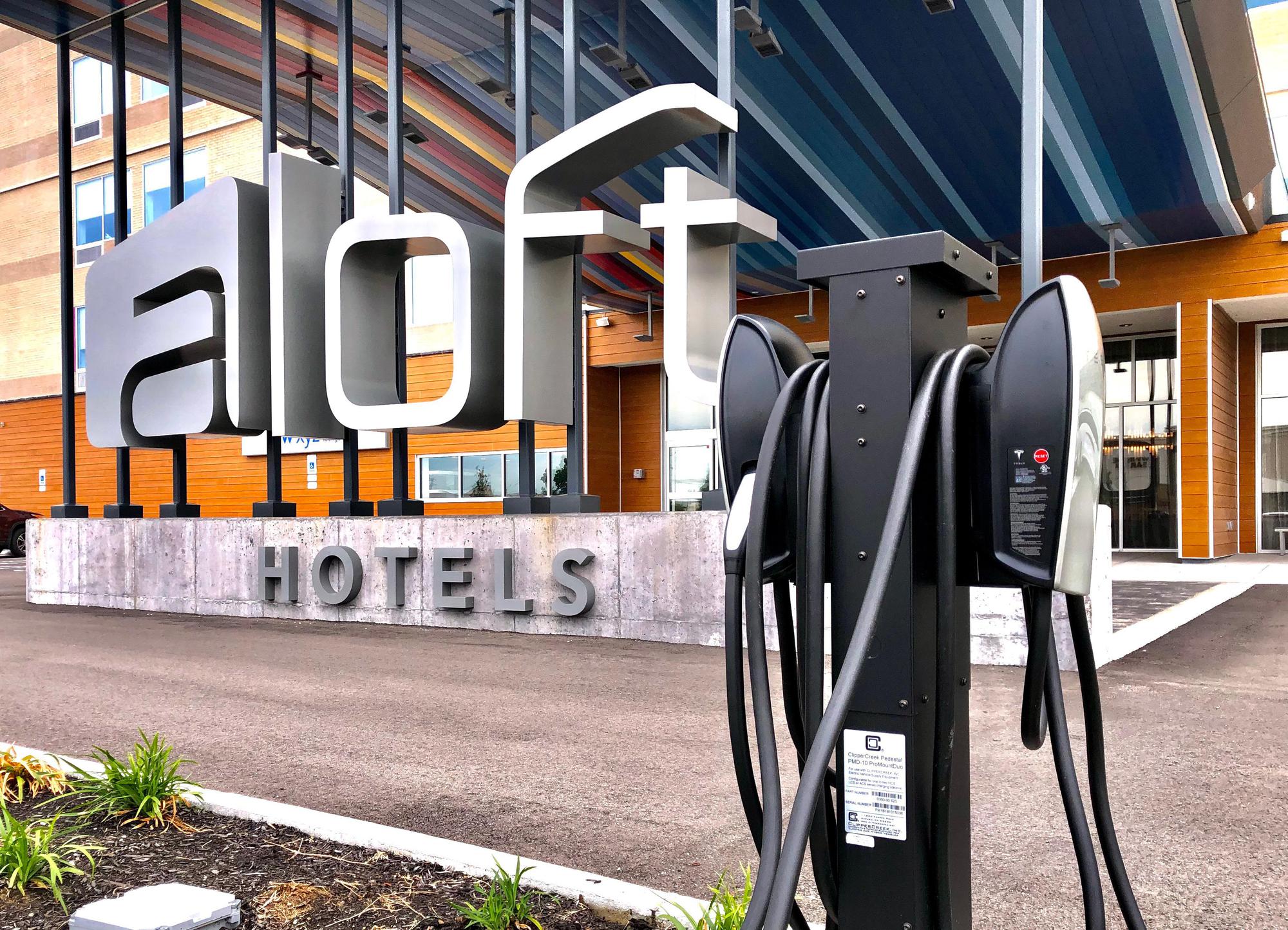 Aloft Hotel Cincinnati West Chester | 9183 Centre Pointe Dr, West ...