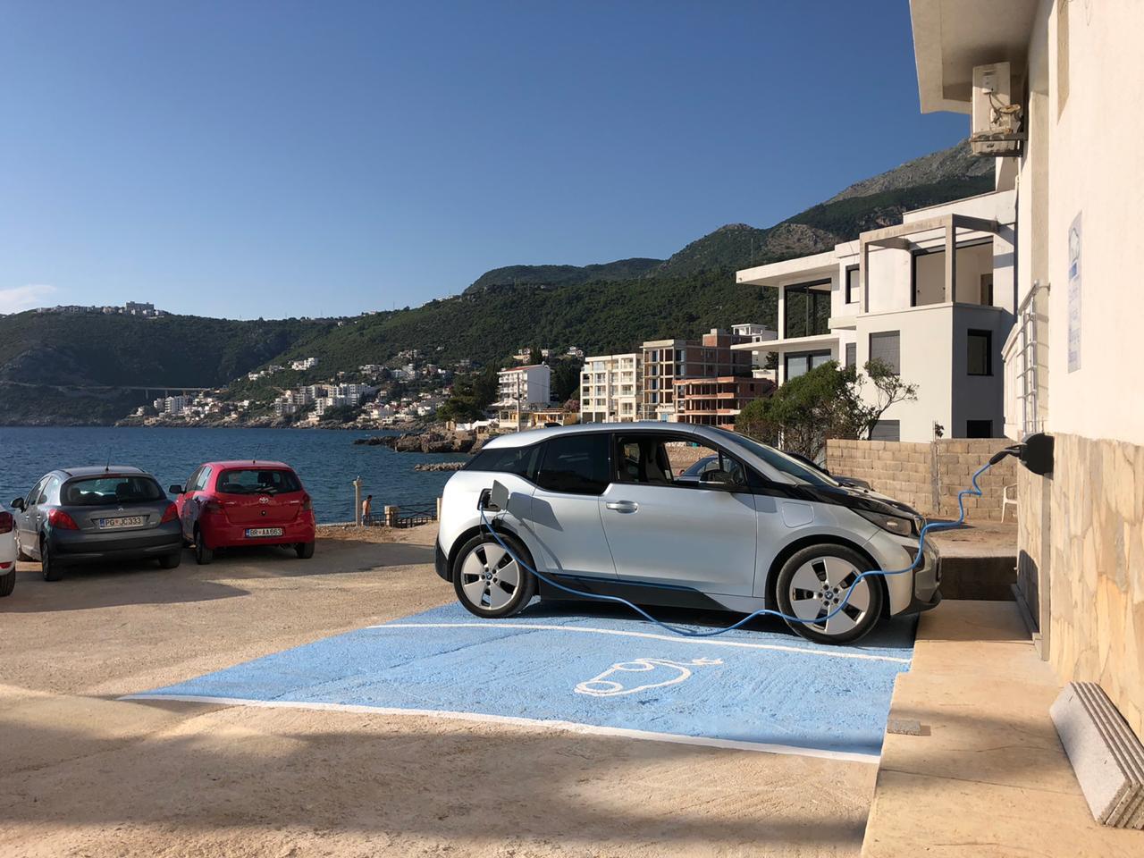 Hotel David | Dobra Voda, Opština Bar | EV Station