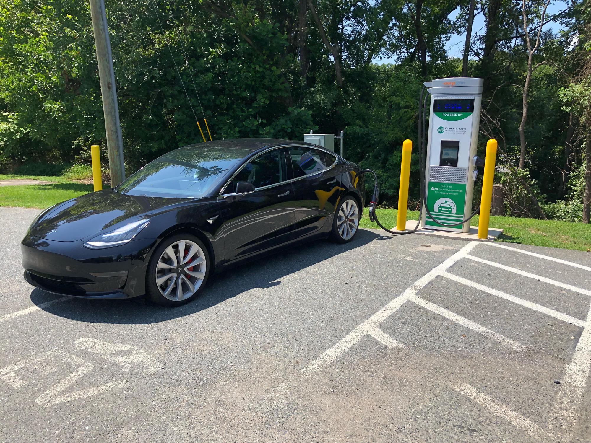 Jordan Dam Mini Mart Exxon | Moncure, NC | EV Station