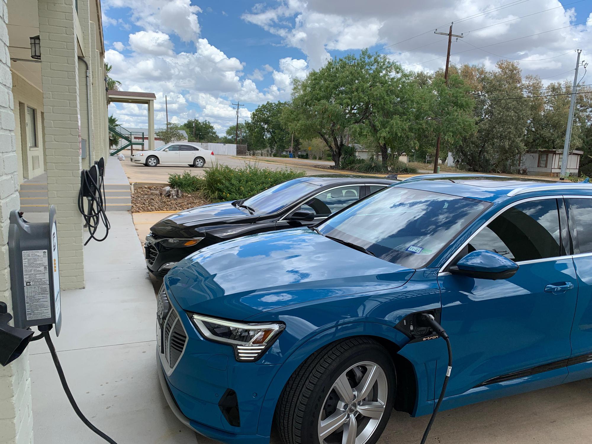 Best Western Plus Floresville | Floresville, TX | EV Station