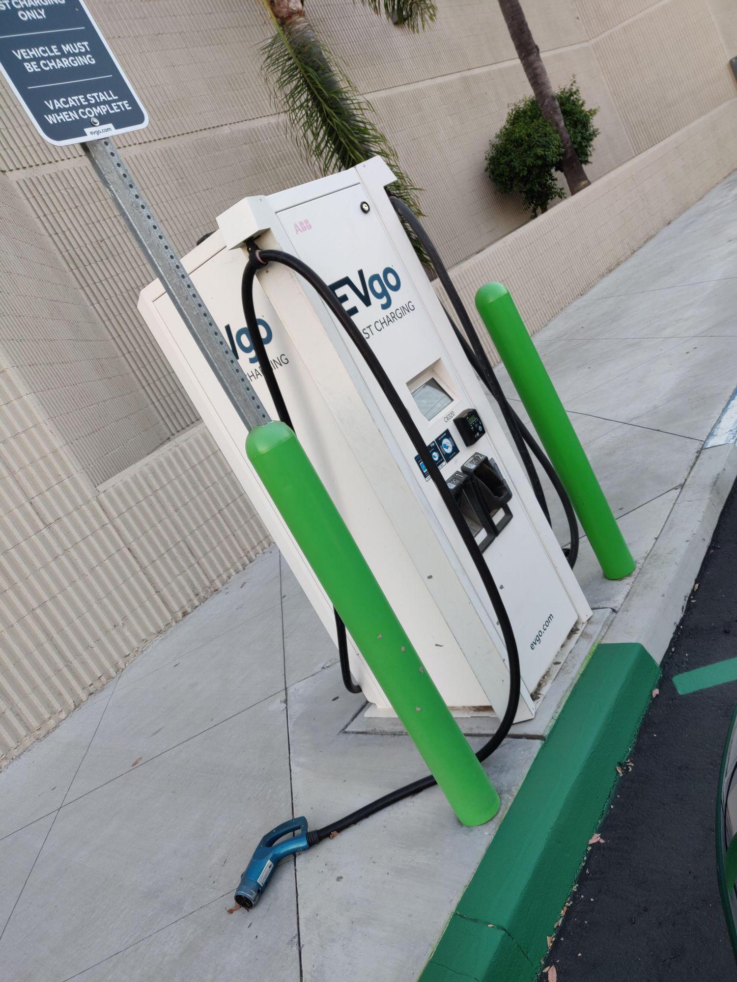 Sycamore Square Simi Valley | Simi Valley, CA | EV Station