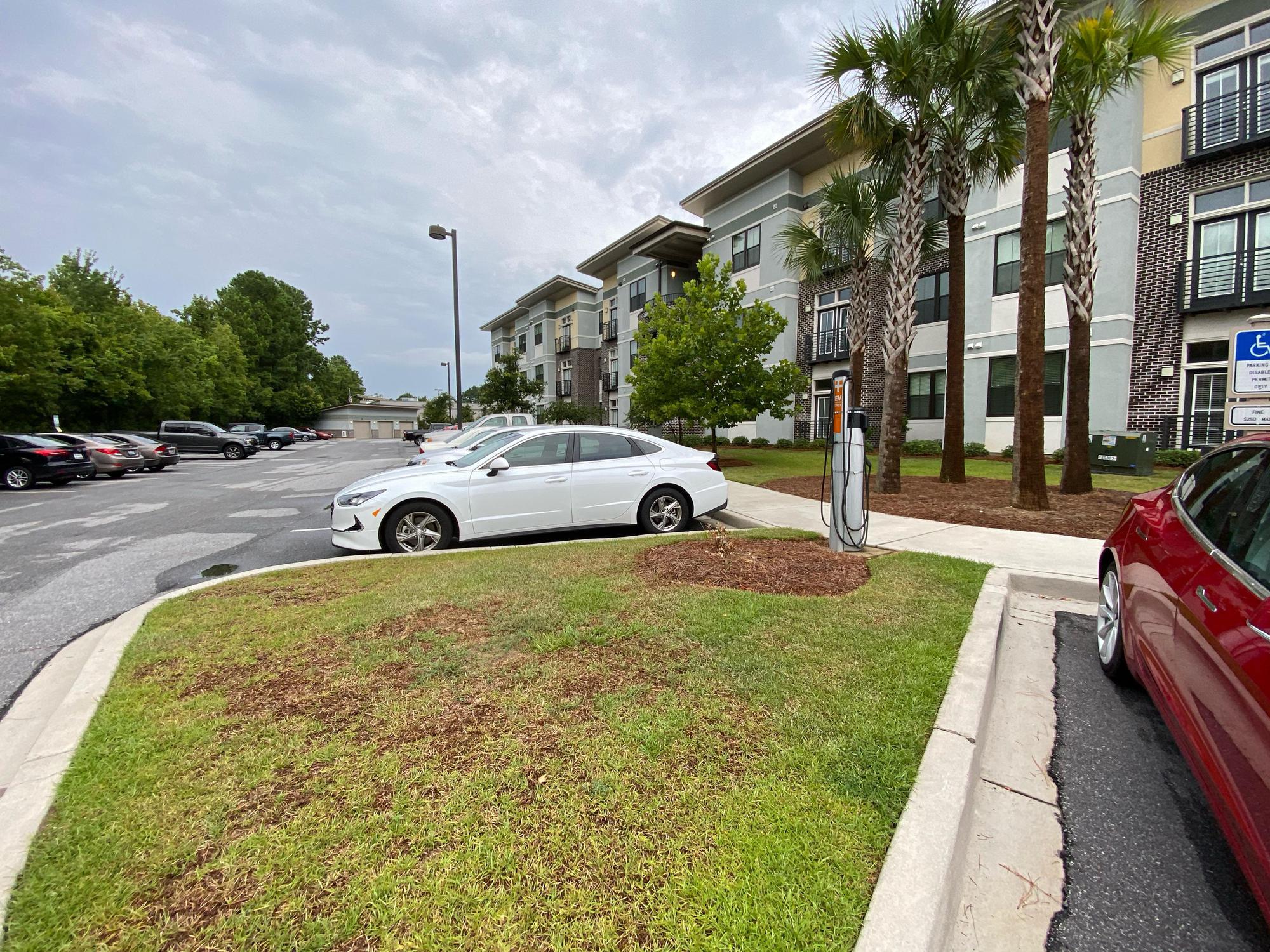 Centre Pointe Apartments | North Charleston, SC | EV Station