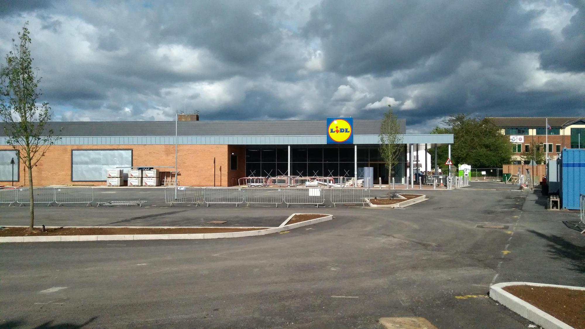 Lidl Northallerton East Rd | 45 Crosby Rd, Northallerton DL6 1AA, UK ...