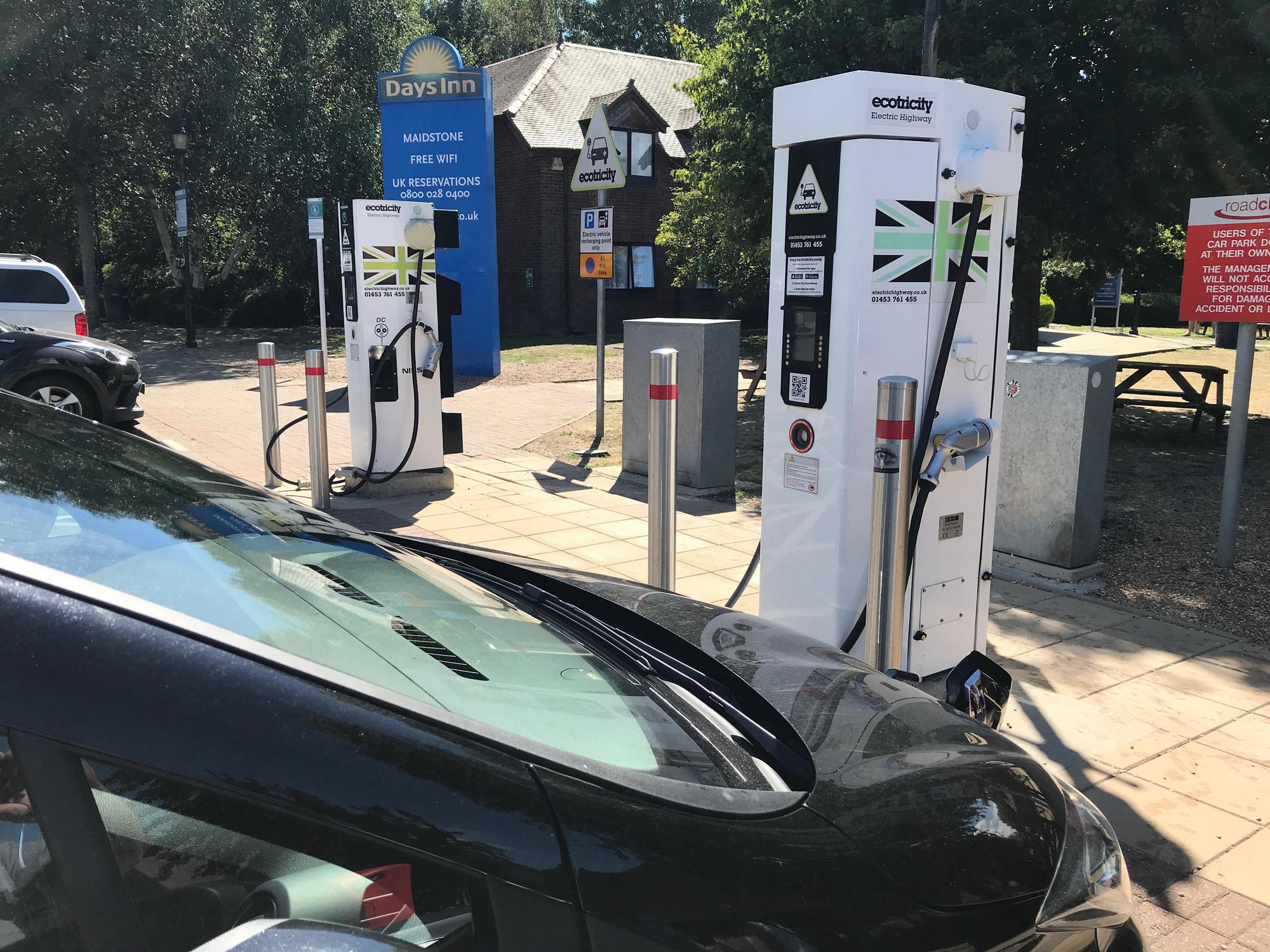 Maidstone Services M20 | Maidstone, England | EV Station