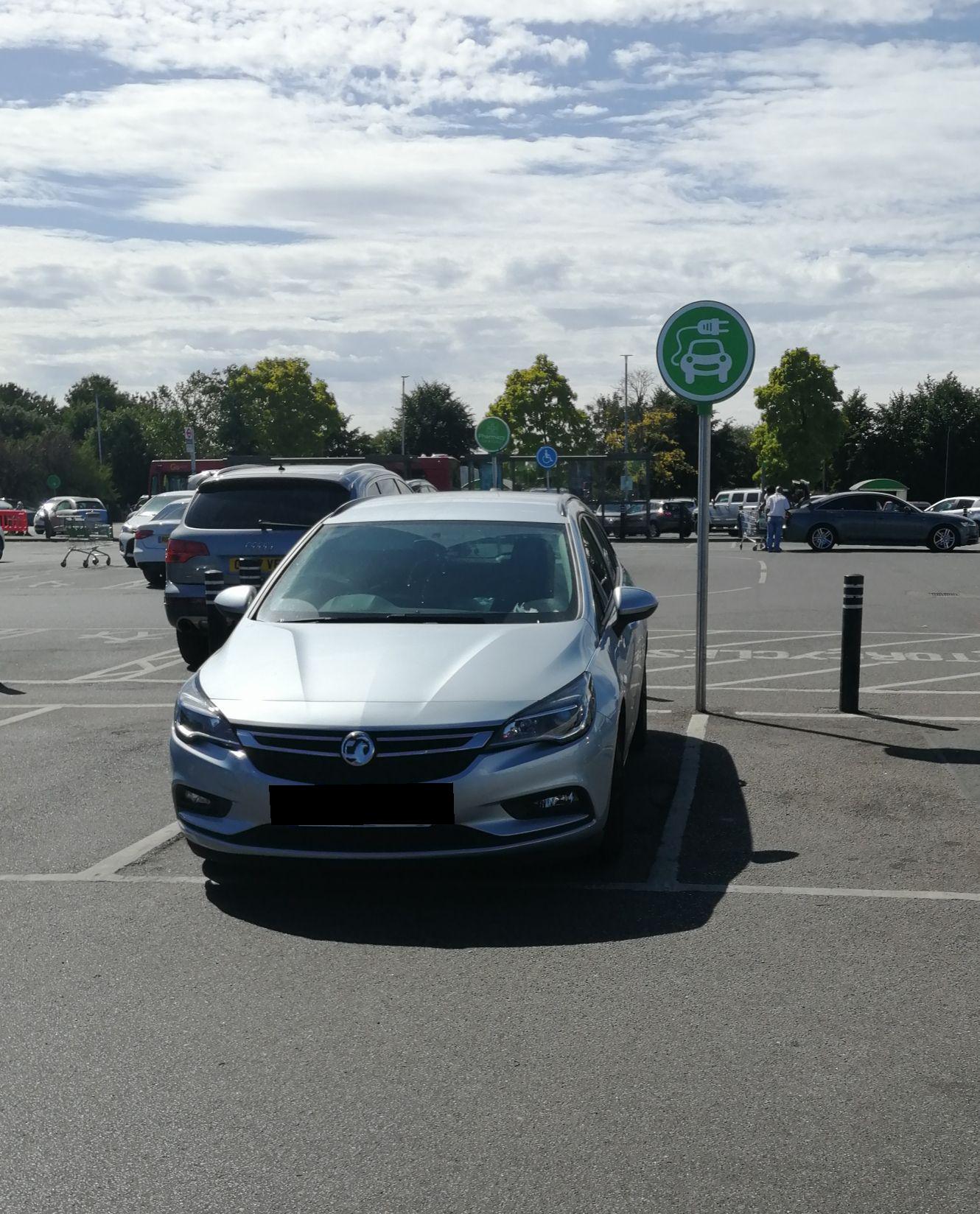 ASDA | Croydon, England | EV Station