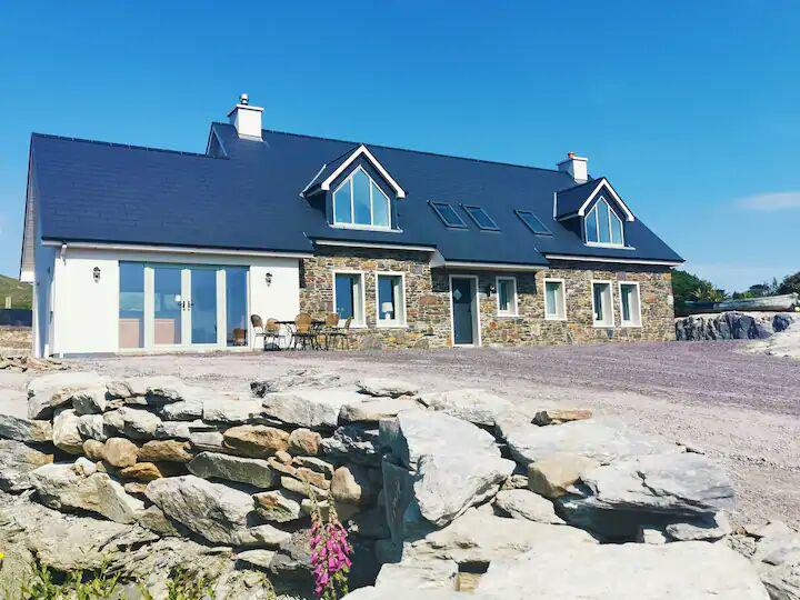 Hidden Brooks, House To Rent, Ahakista | L4704, Reenacappul, Co. Cork ...