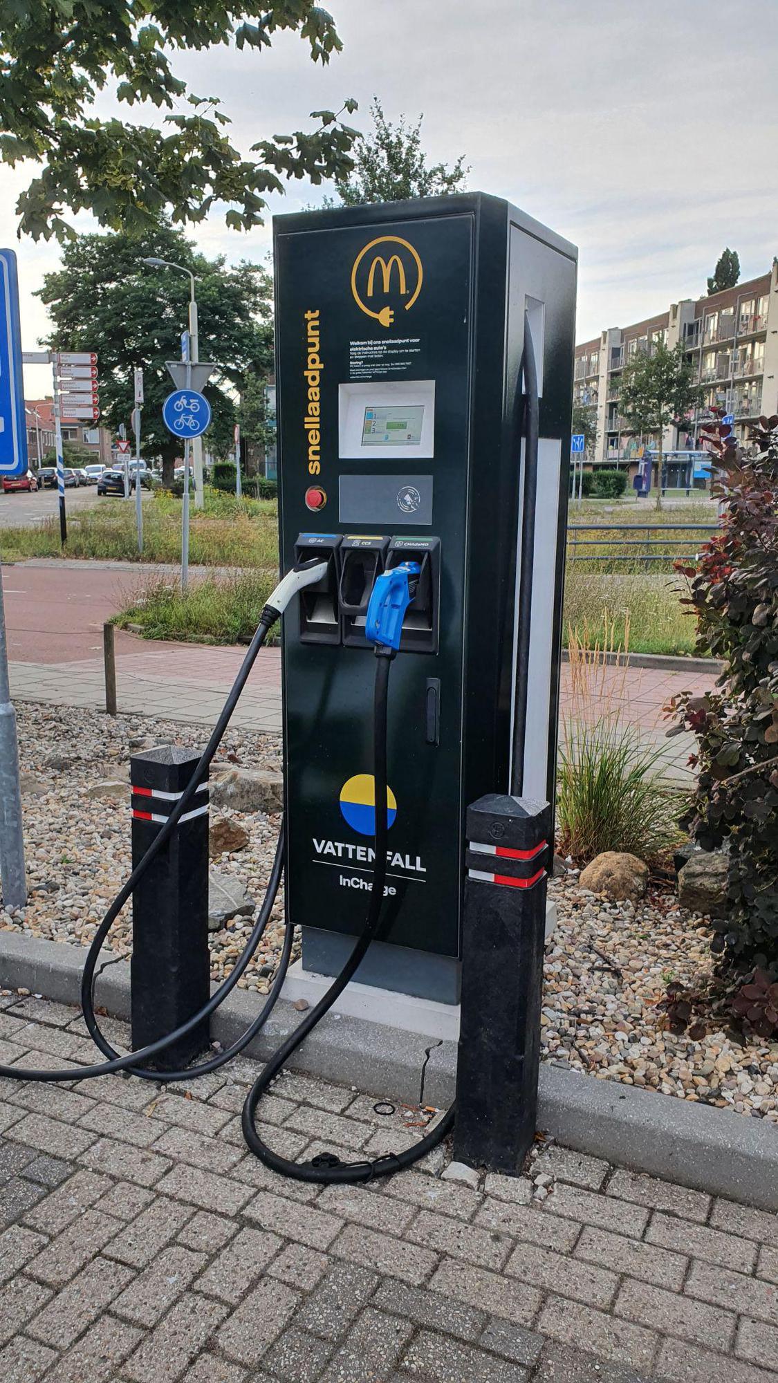 McDonald's snellader Zwolle | Zwolle, Overste | EV Station