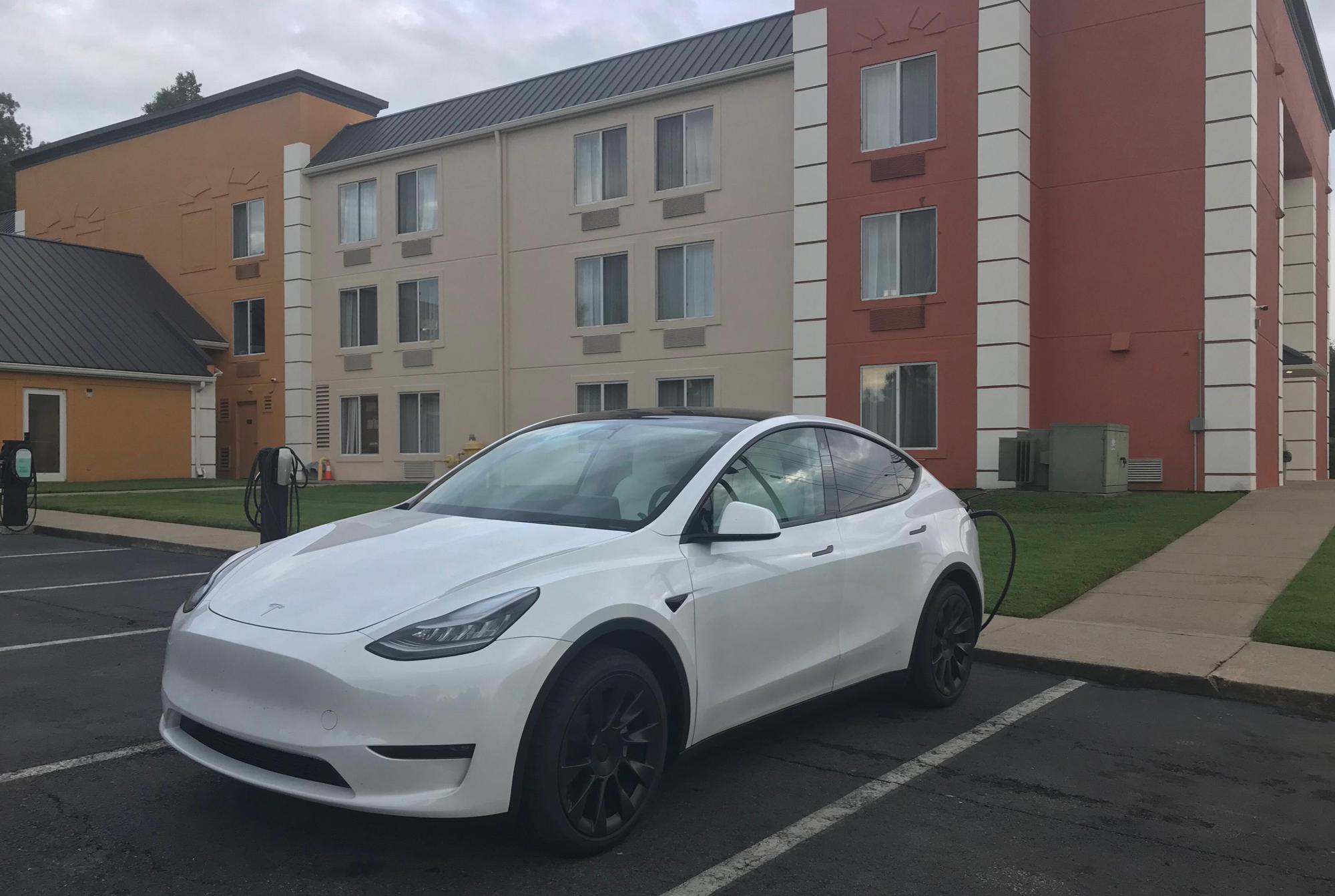 Comfort Inn Dickson | Dickson, TN | EV Station