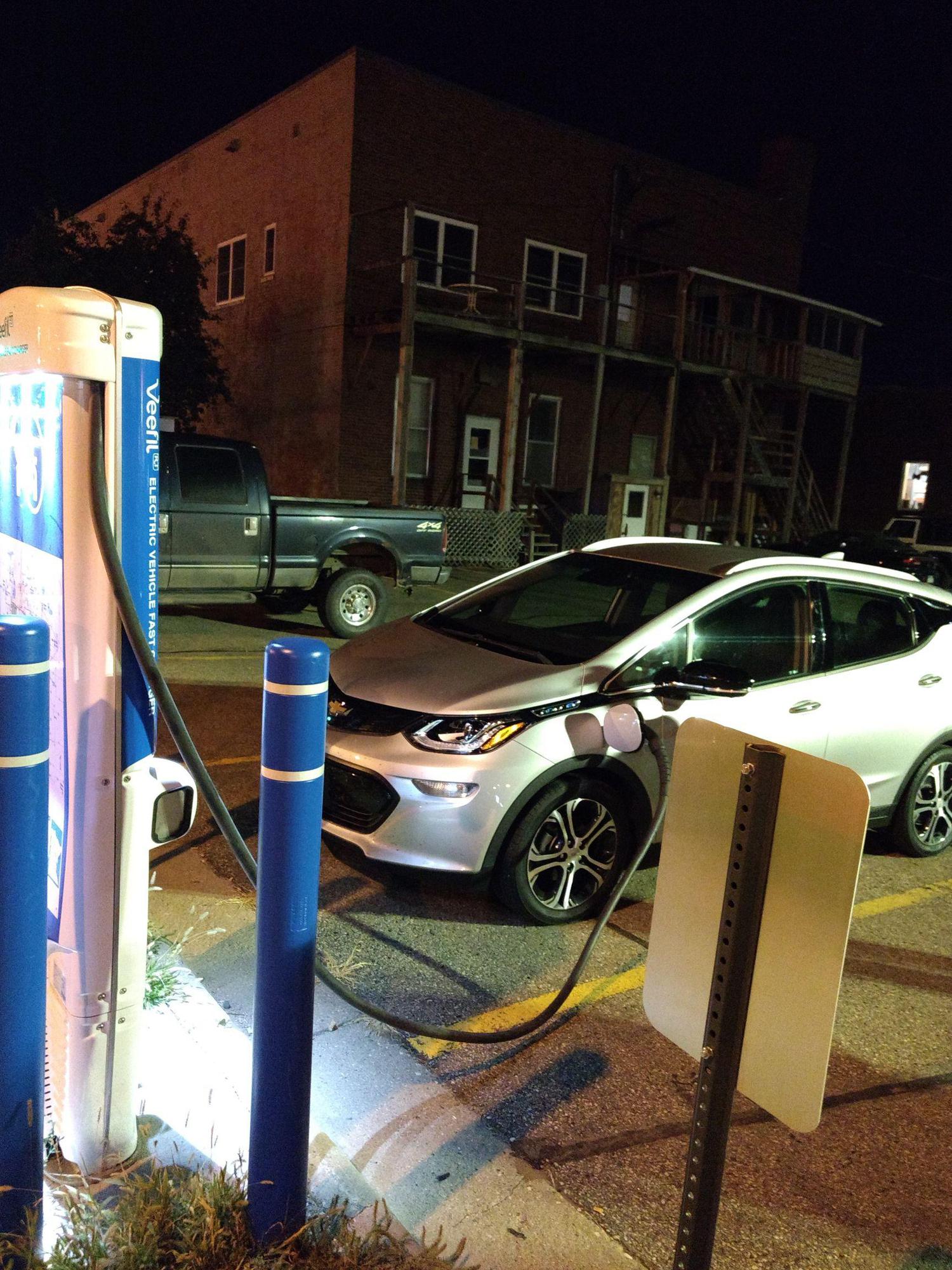 Service Food Market | Fergus Falls, MN | EV Station