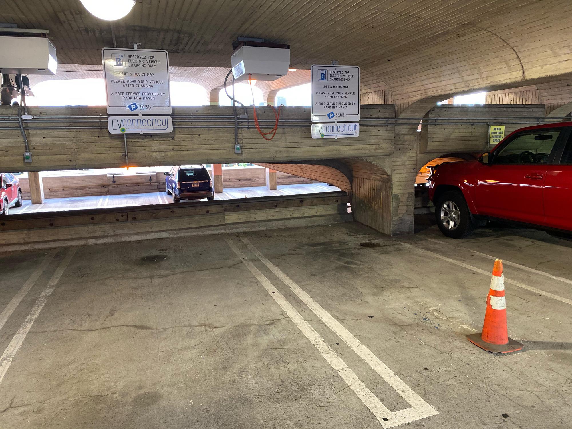 Temple Street Garage | New Haven, CT | EV Station