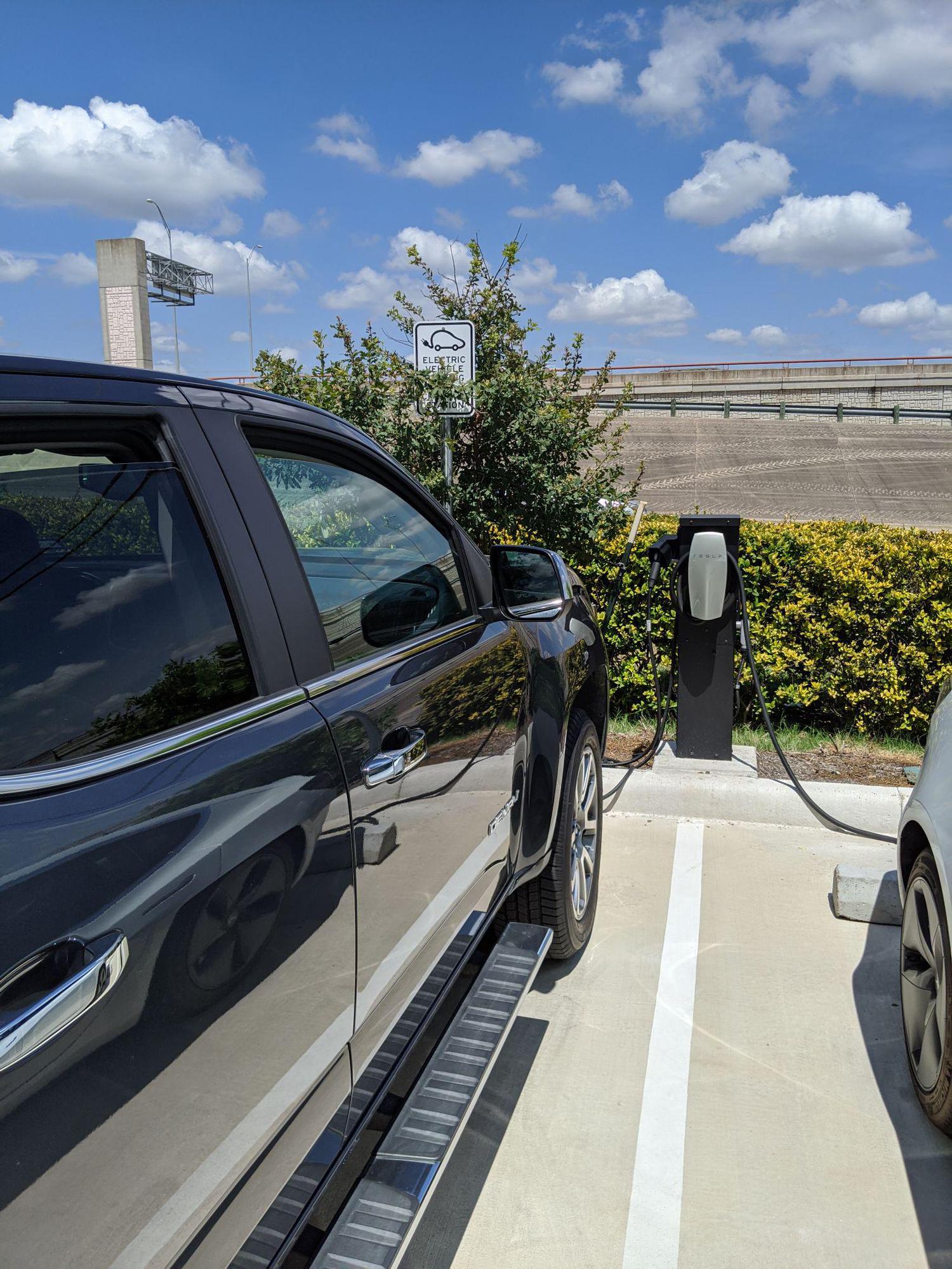Element Austin Round Rock | Round Rock, TX | EV Station