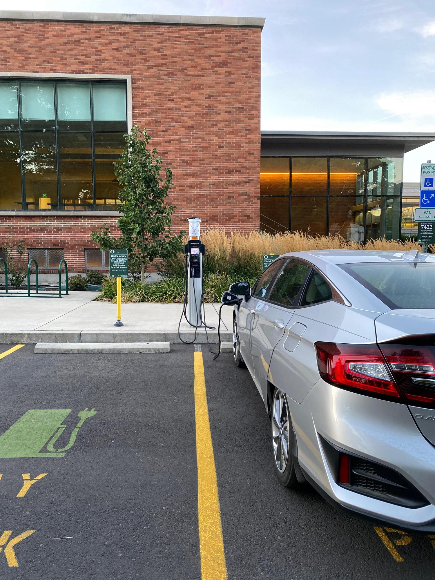 UO - Erb Memorial Union | Eugene, OR | EV Station