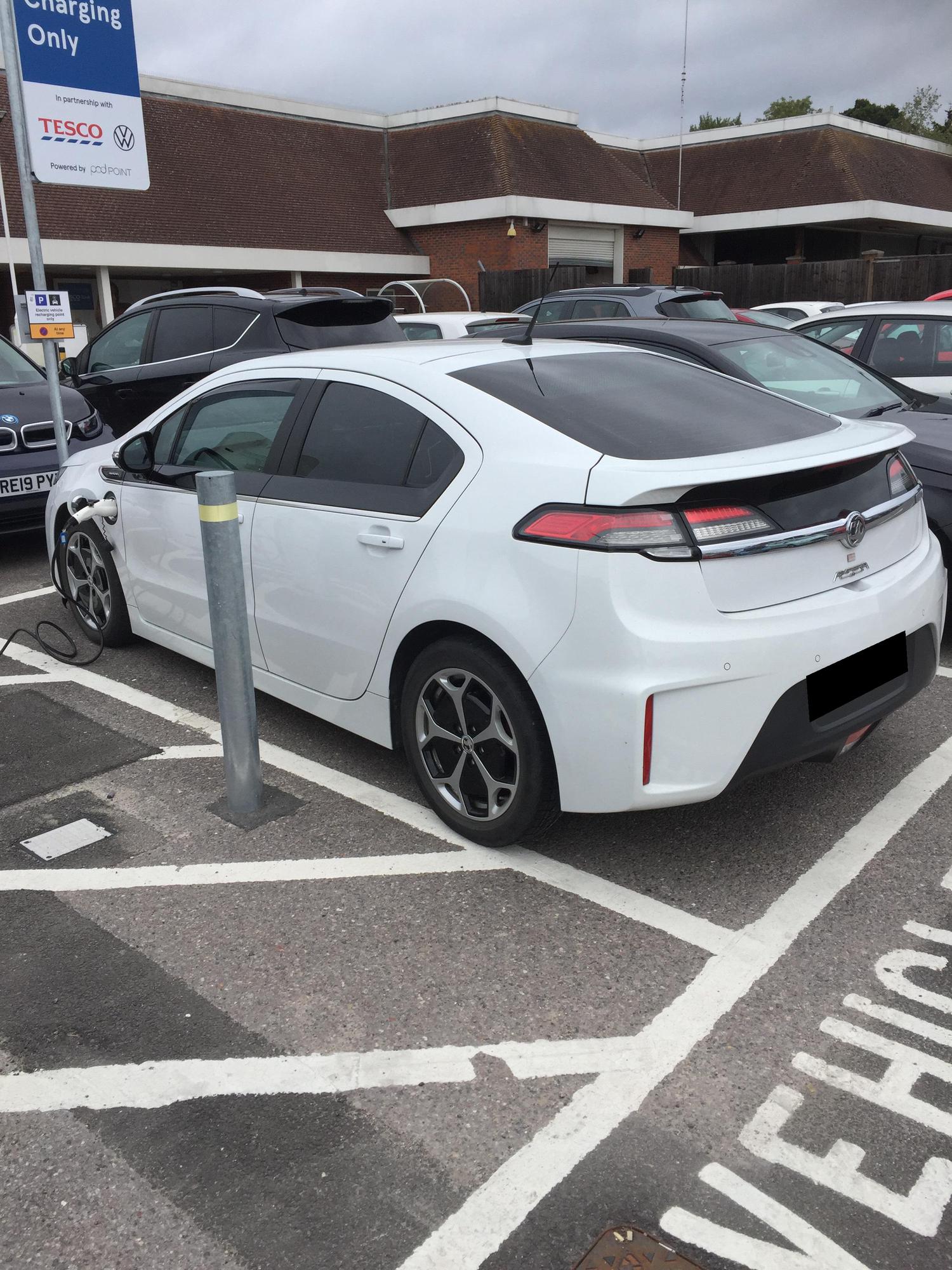 Tesco Extra Sandhurst | College Town, England | EV Station