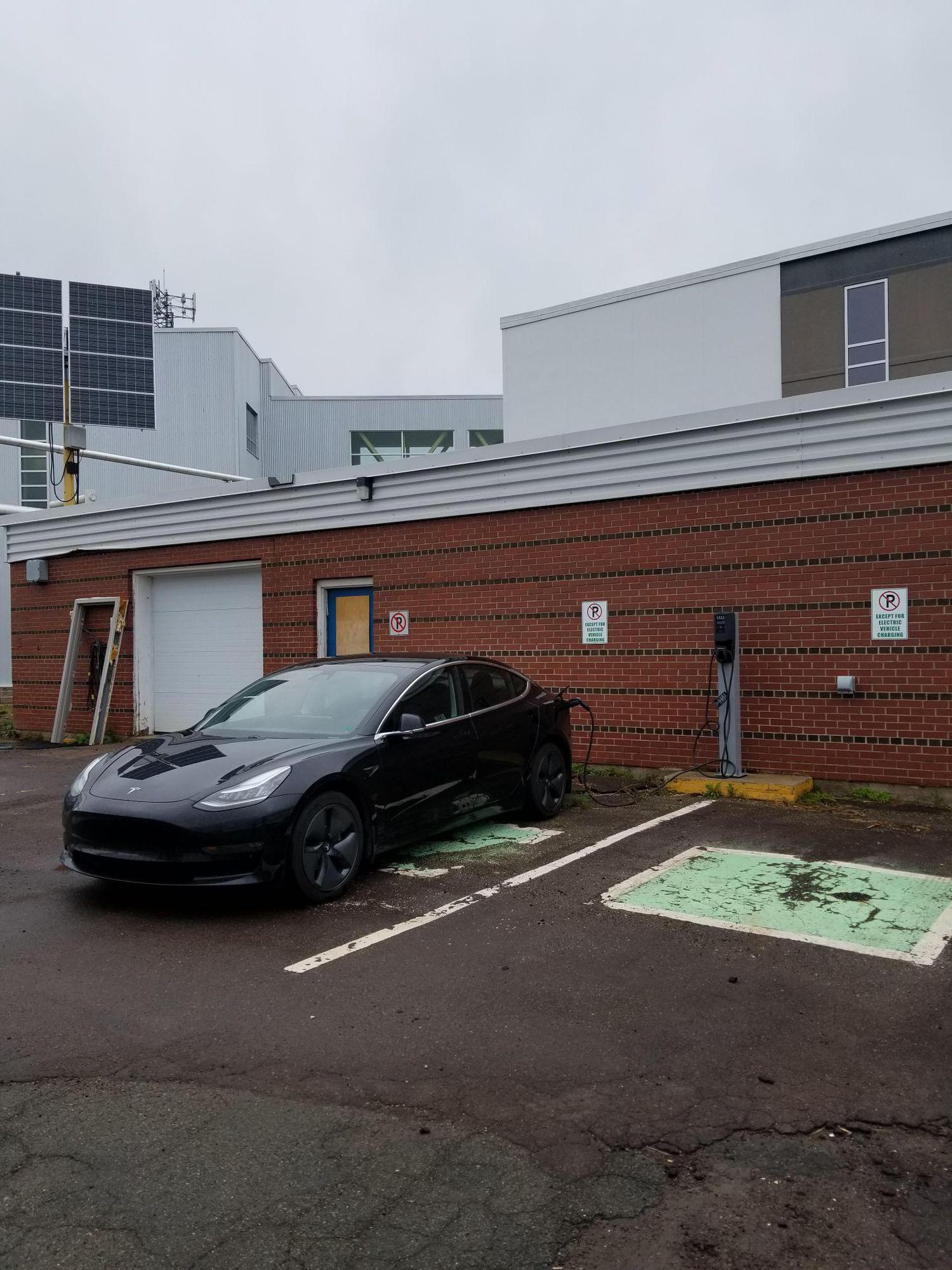 New Brunswick Community College - Moncton Campus | Moncton, NB | EV Station