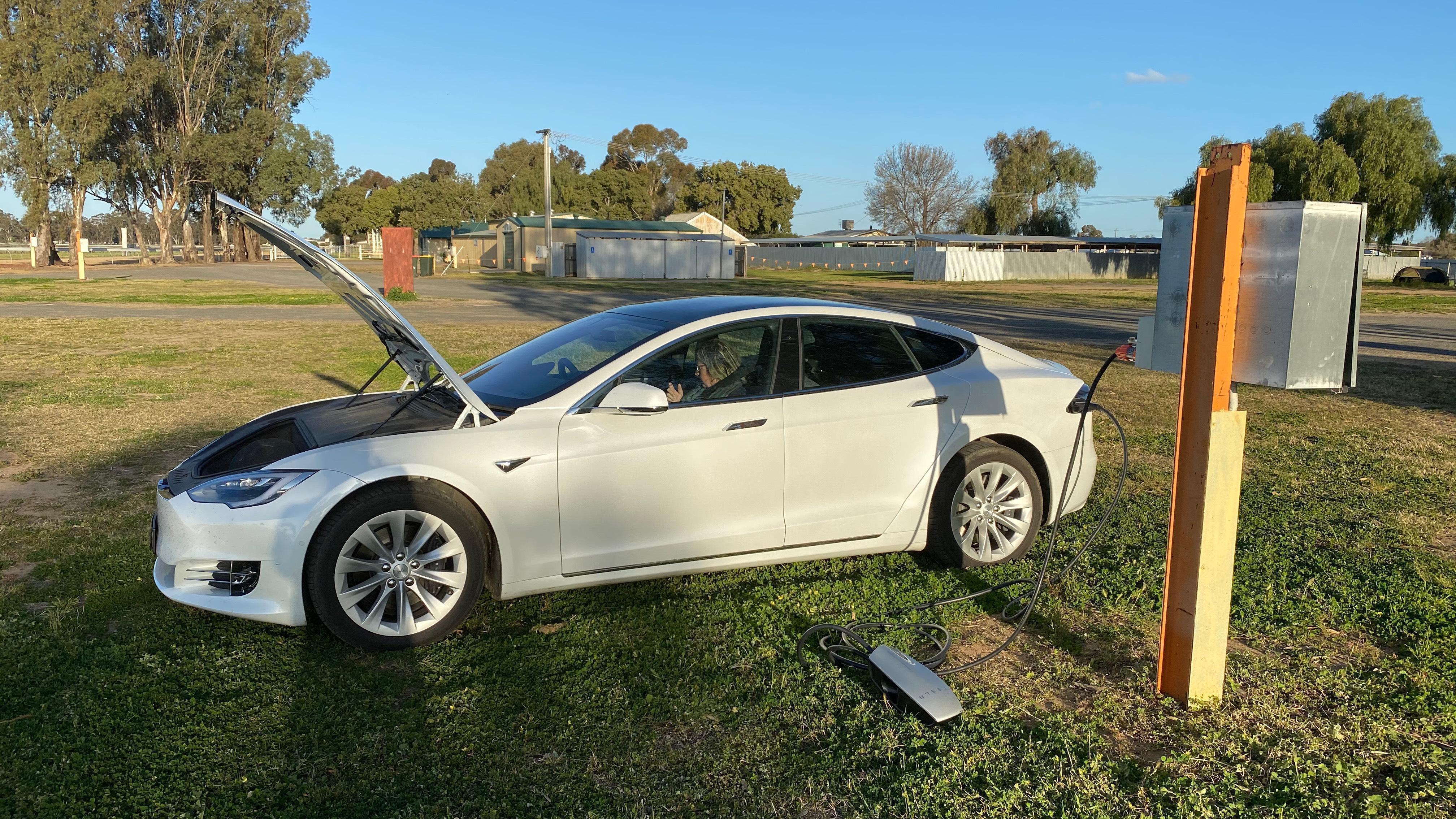 Hay Showgrounds | Hay, NSW | EV Station