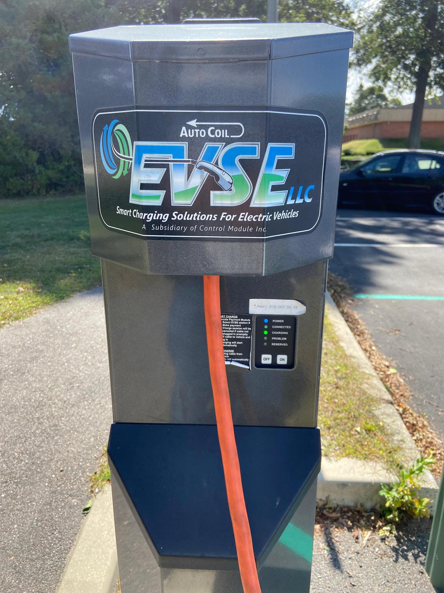 Groton Public Library | Groton, CT | EV Station