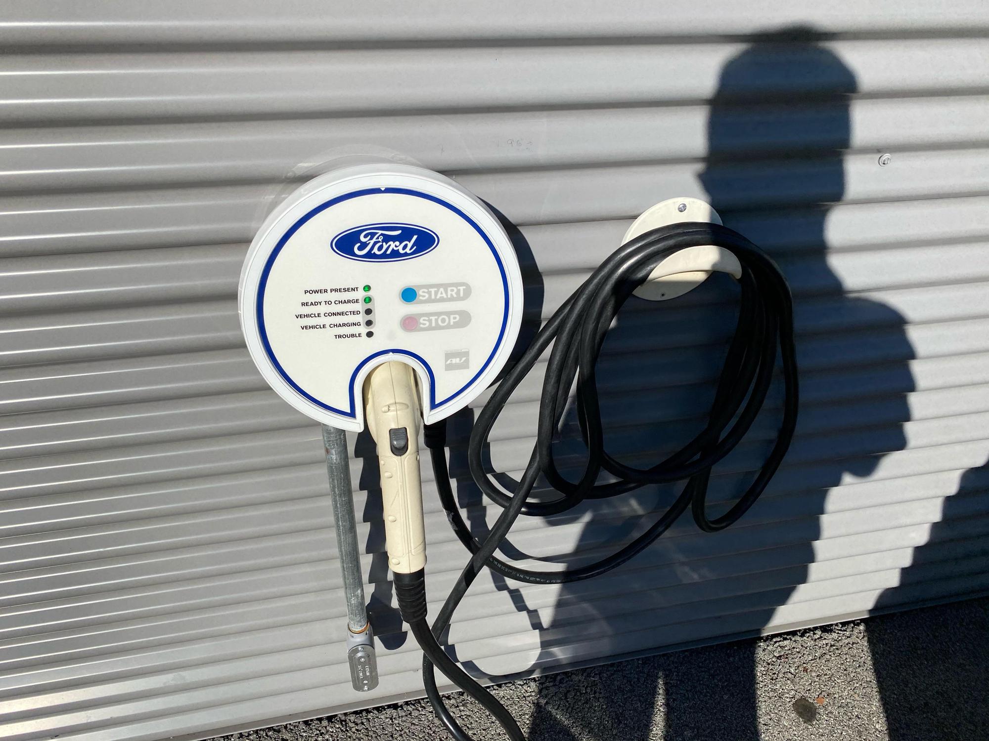 Jim Shorkey Ford | White Oak, PA | EV Station