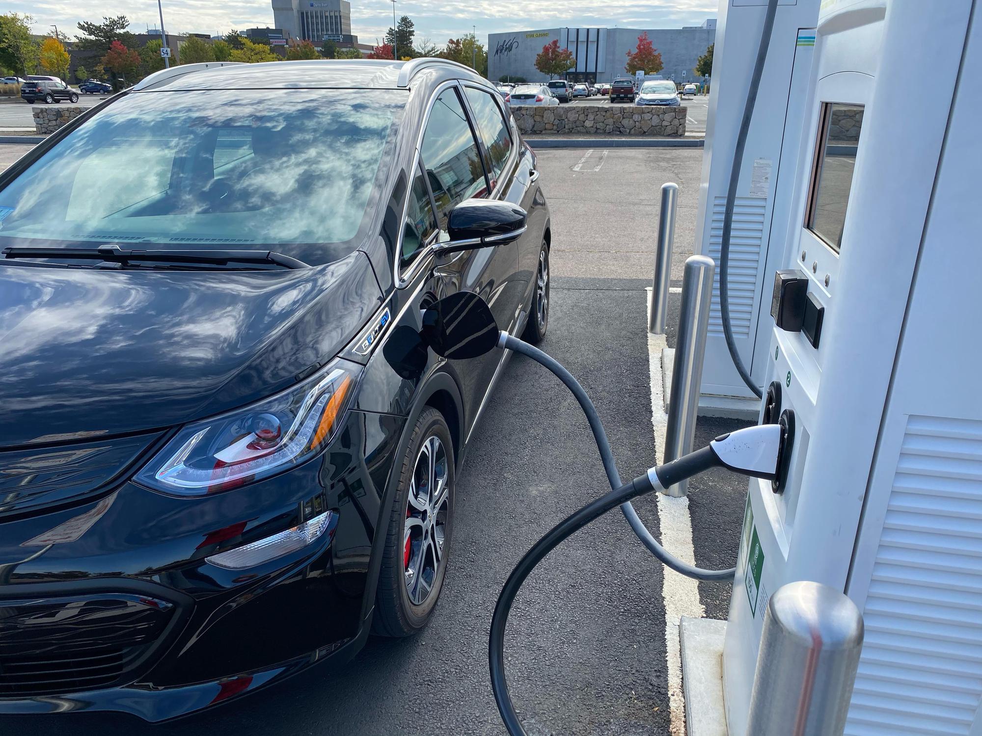 Burlington Mall - Primark | Burlington, MA | EV Station