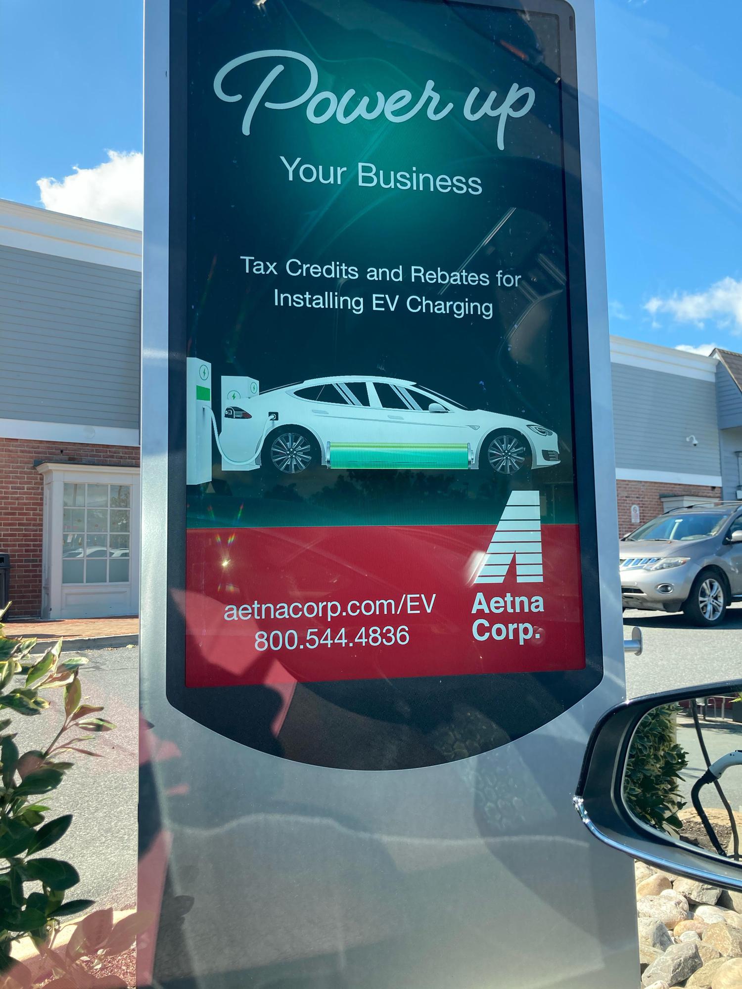 Potomac Village Shopping Center - Safeway | Potomac, MD | EV Station