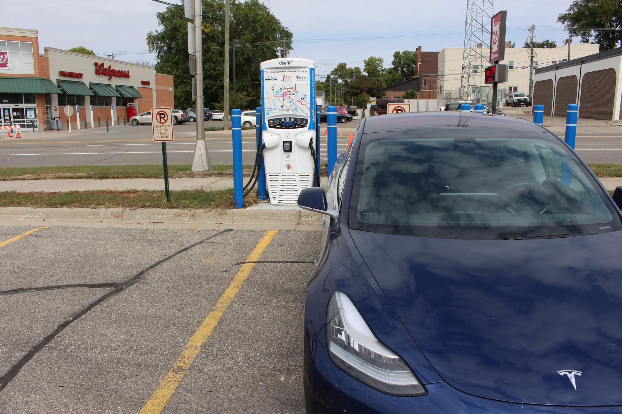 Service Food Market | Fergus Falls, MN | EV Station