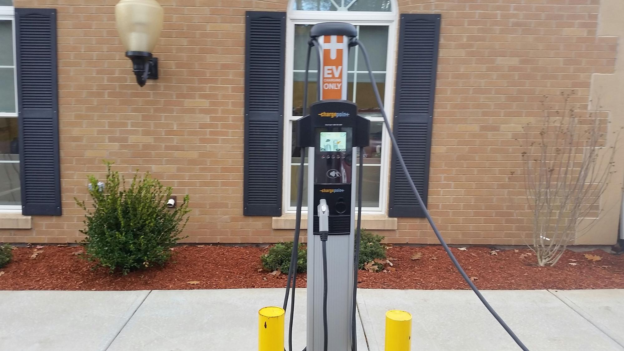 Liberty Energy Utilities | Londonderry, NH | EV Station