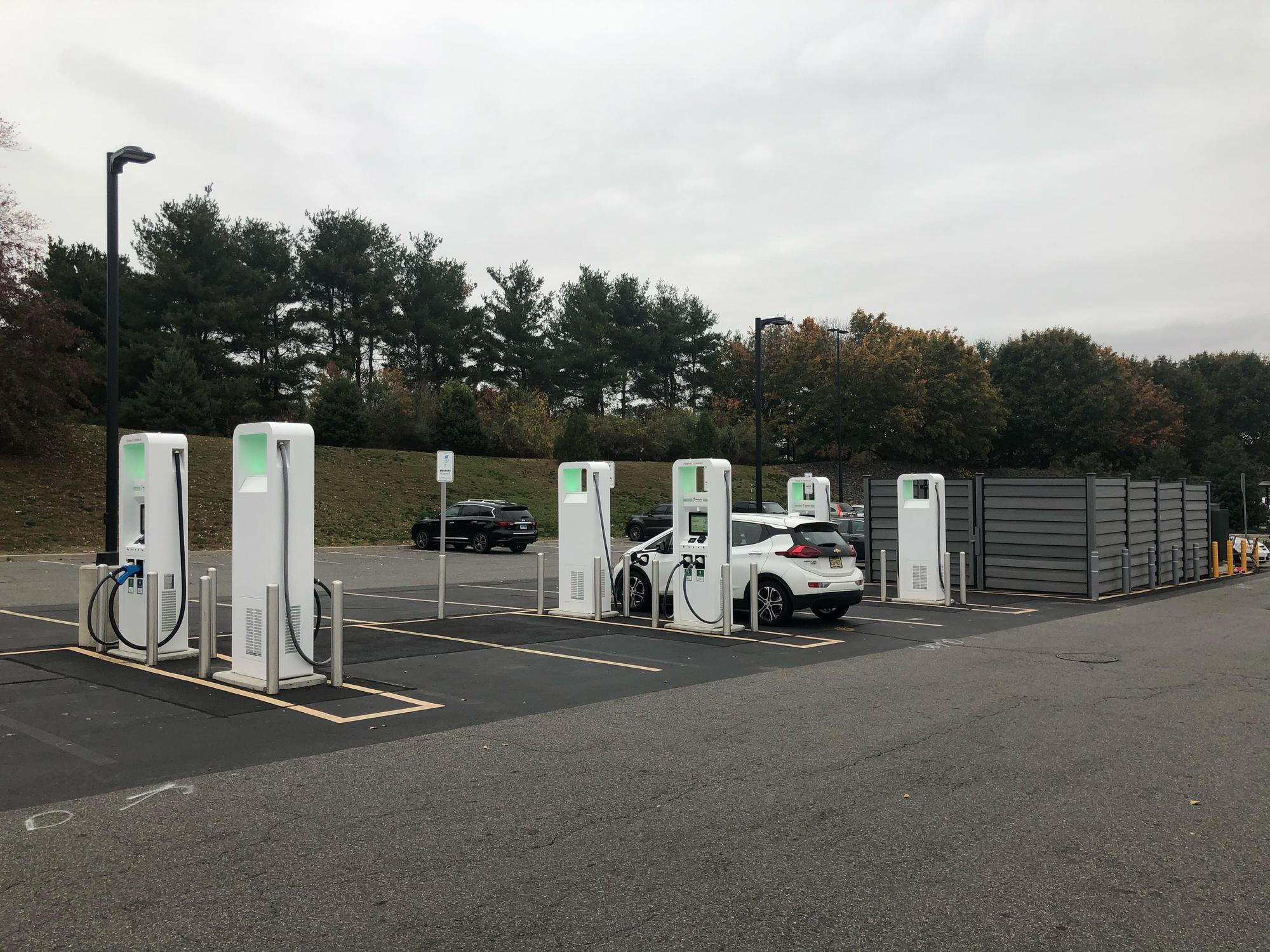 Walmart Supercenter Manchester | Manchester, CT | EV Station