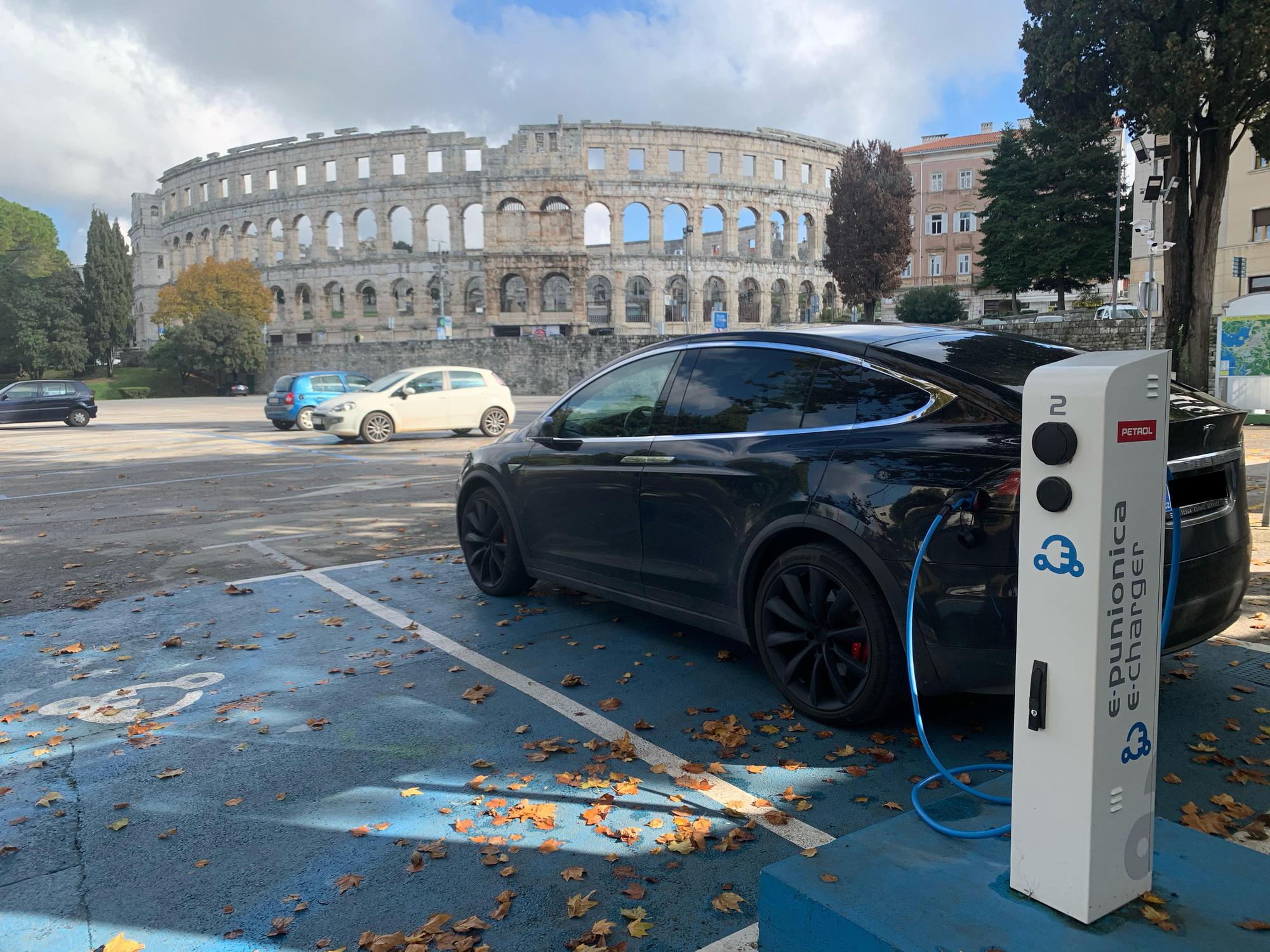 Parking Karolina | Pula, Istarska županija | EV Station