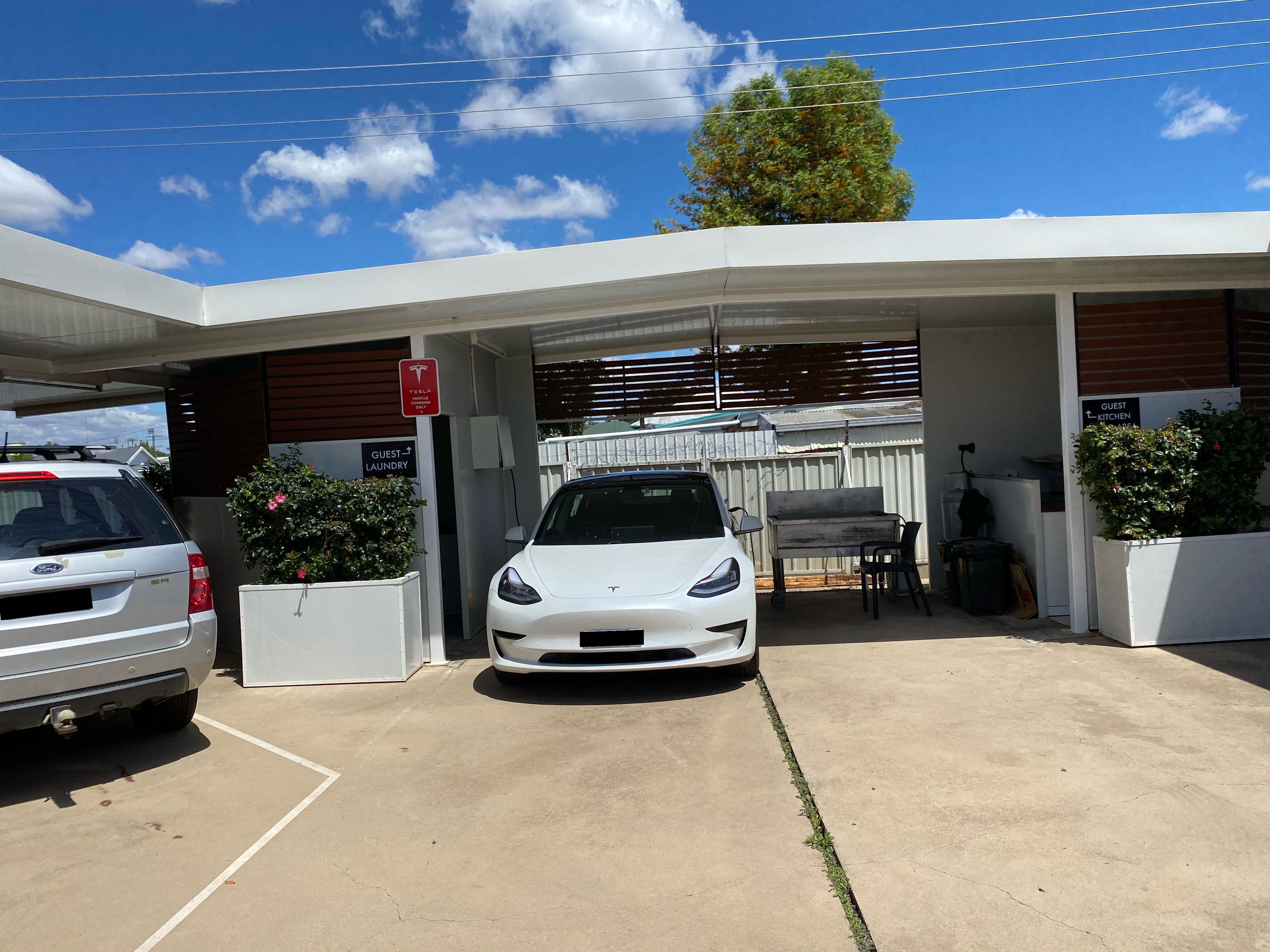 Baths Motel | Moree, NSW | EV Station