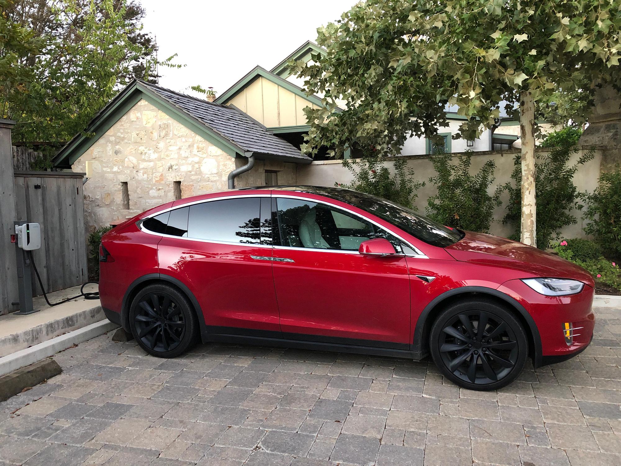 The Blacksmith Quarters on Barons Creek | Fredericksburg, TX | EV Station