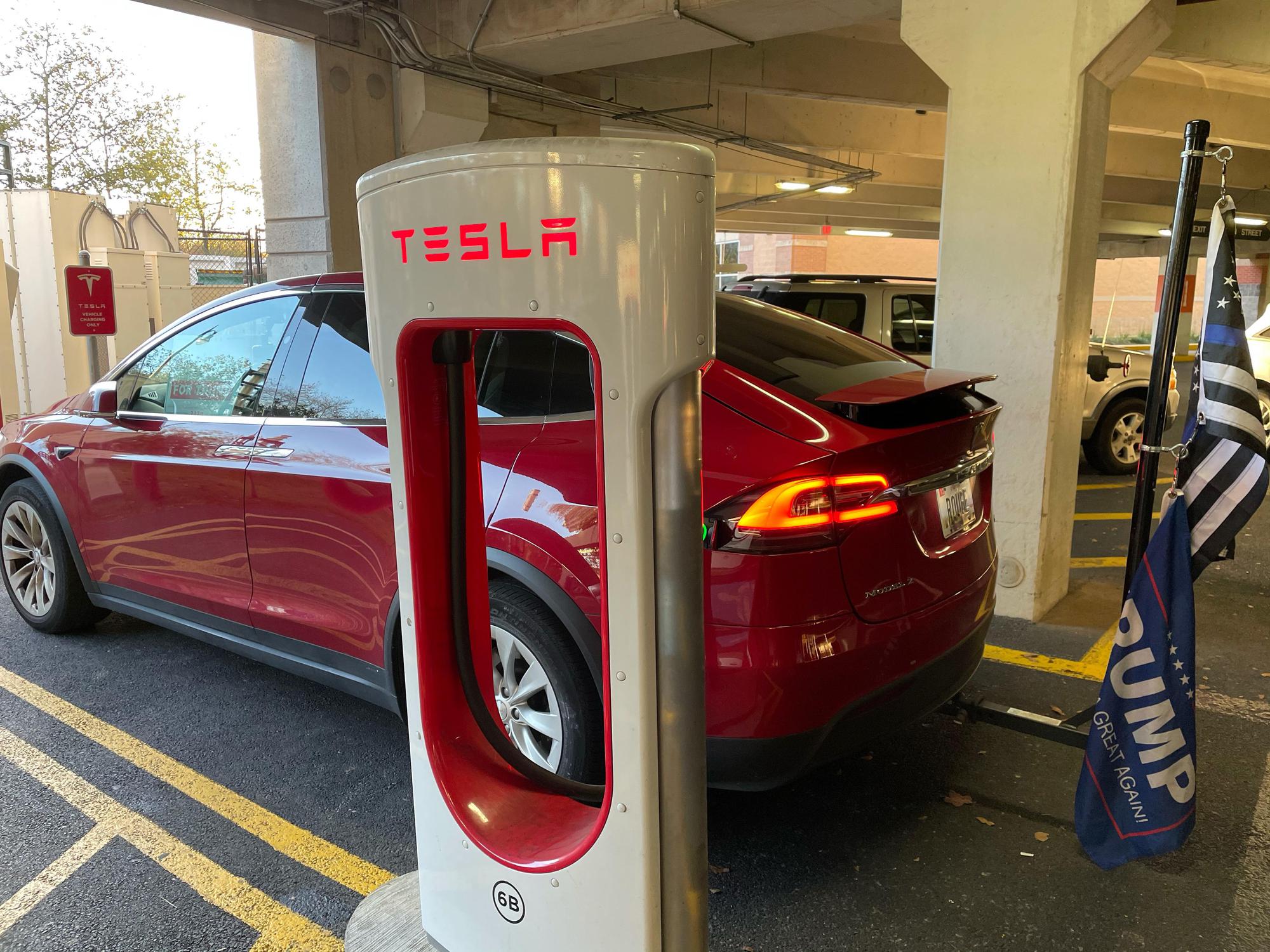 RIO Lakefront - Target Parking | Gaithersburg, MD | EV Station