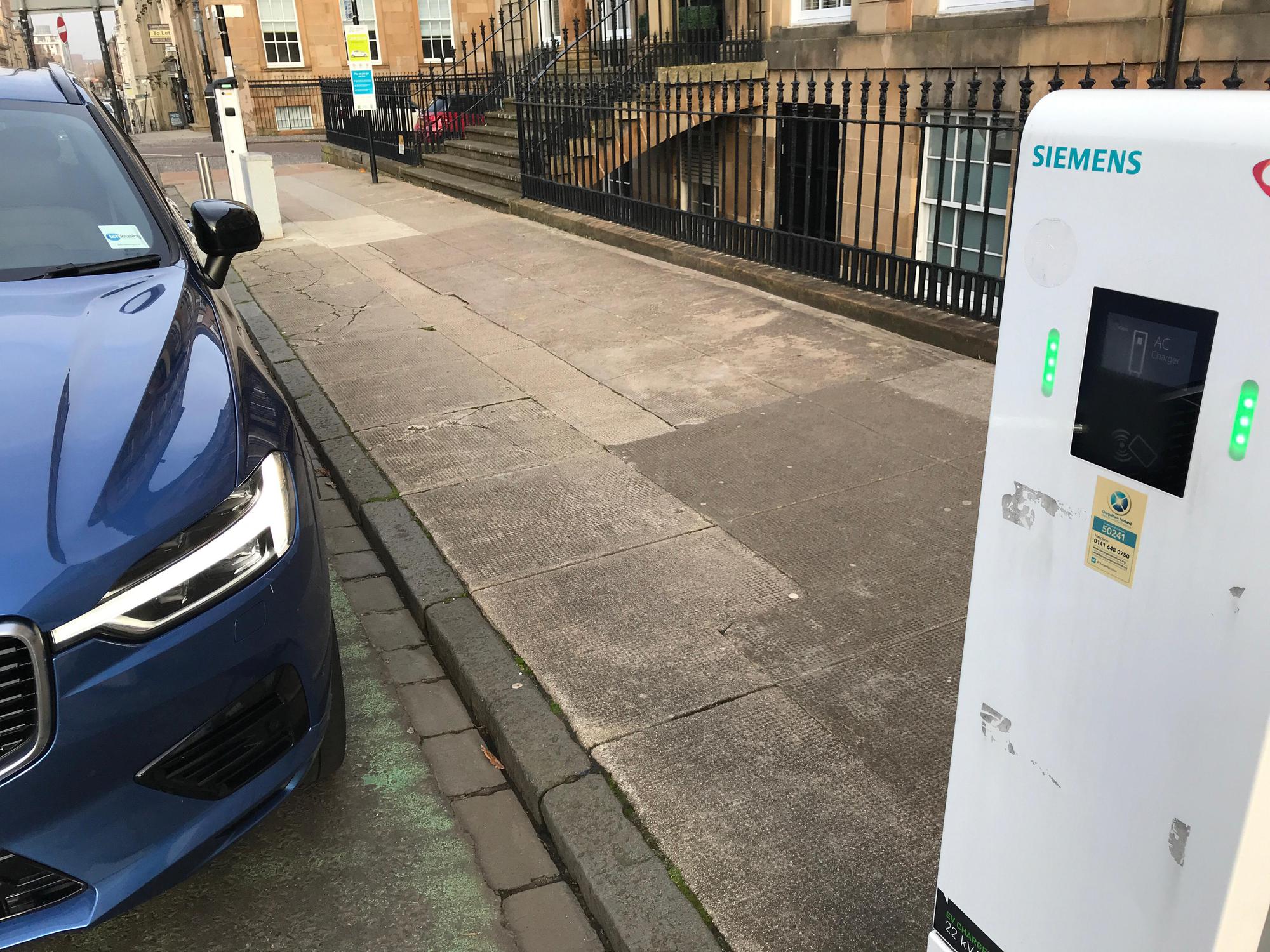 Bothwell Street Parking/Charging | Glasgow, Scotland | EV Station